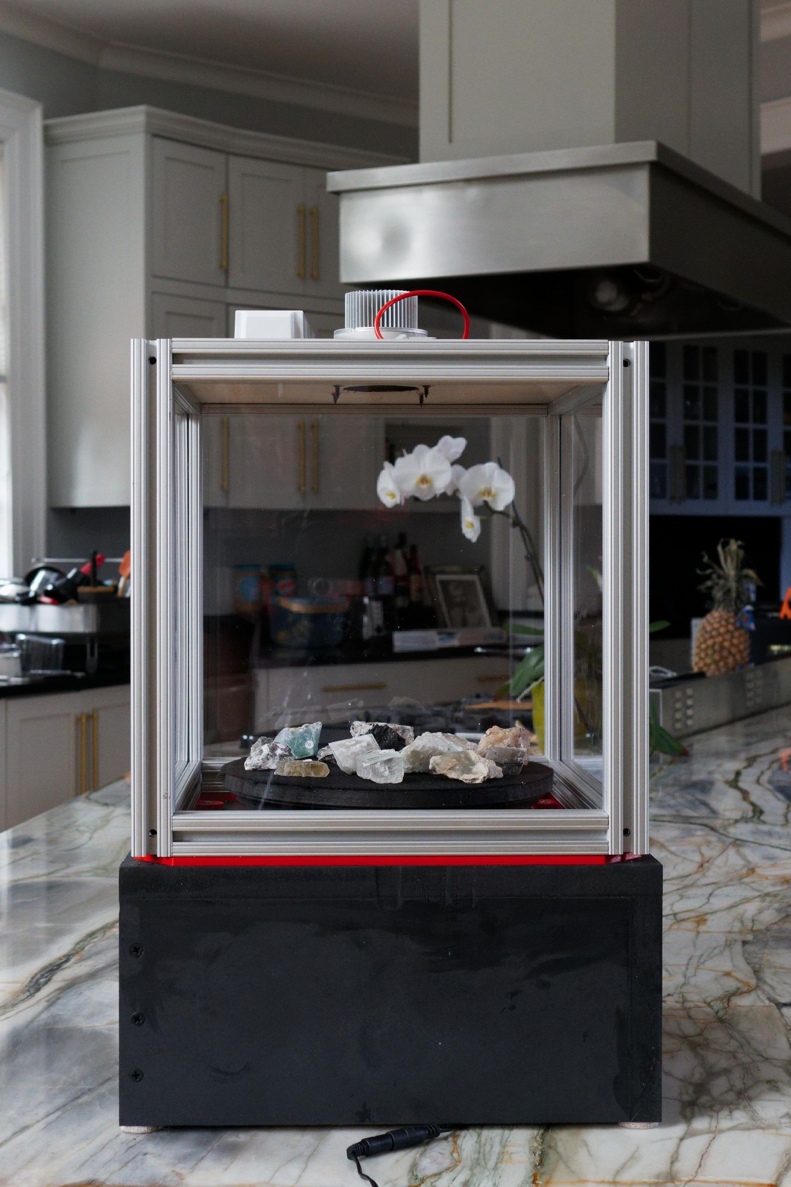 Lets Make a Simple Extruded Aluminum Display Cube. : 13 Steps (with ...