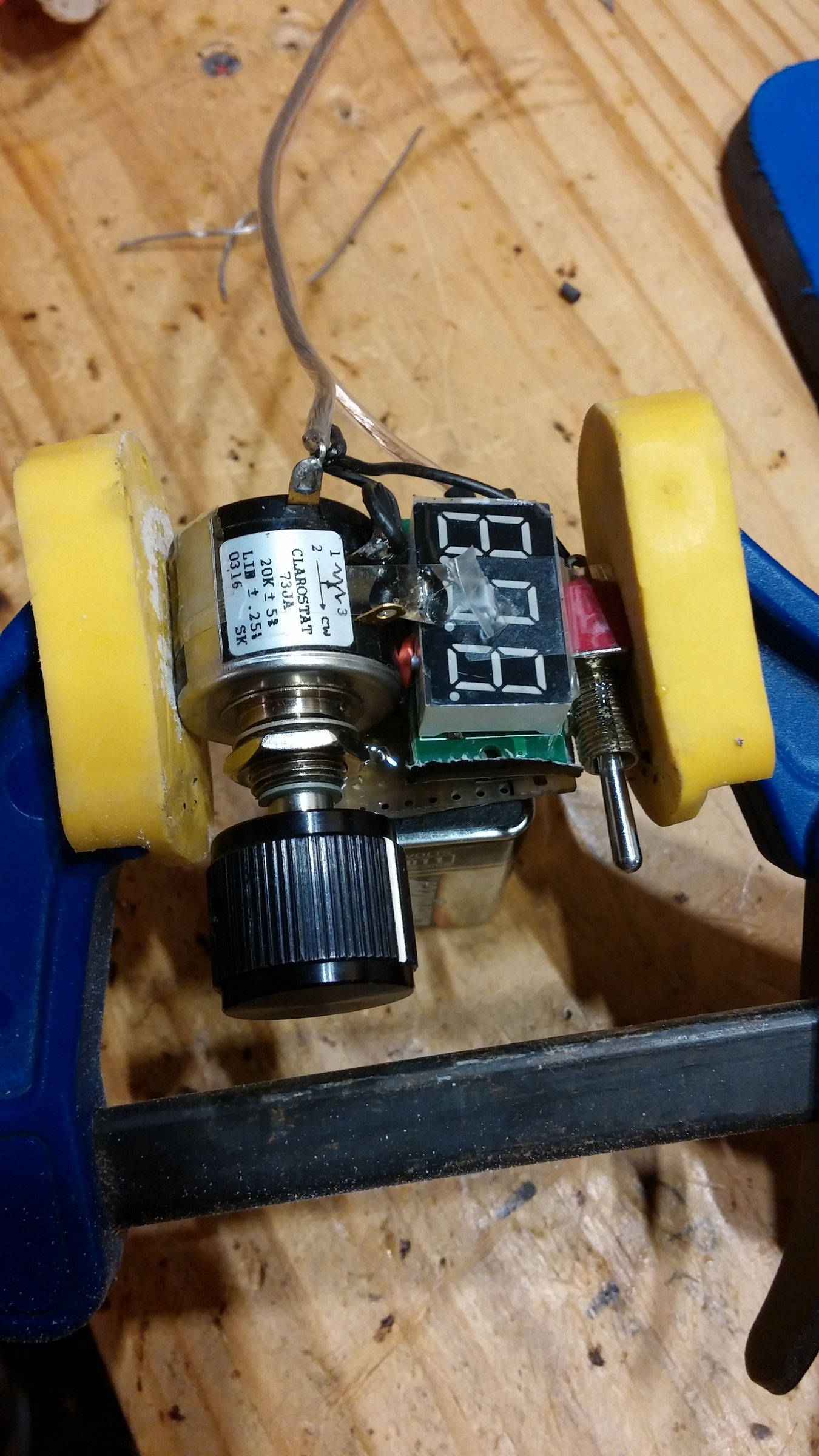 Mini Adjustable Voltage Regulator : 5 Steps (with Pictures) - Instructables