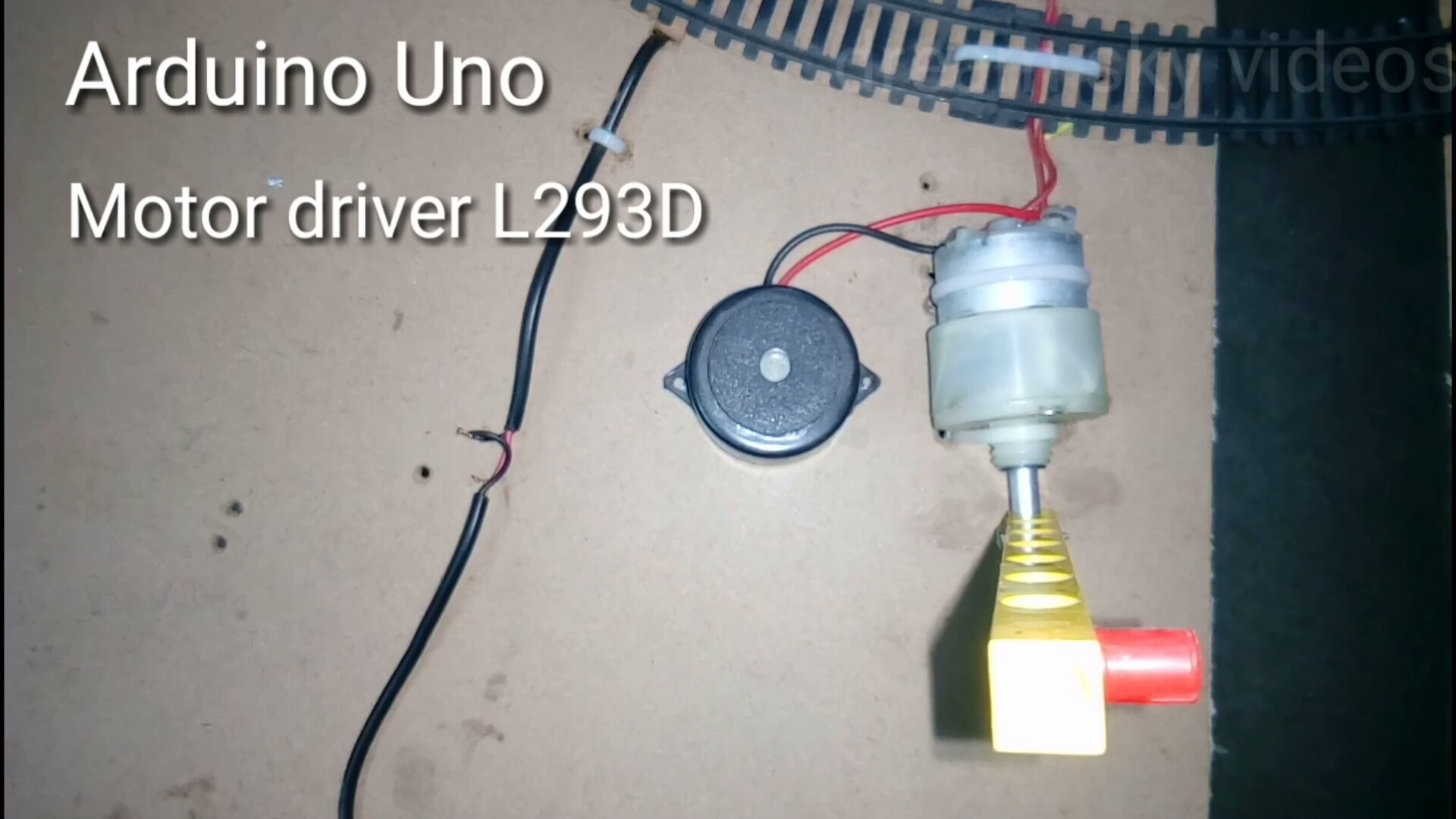 Automatic Railway Crossing Using Arduino : 5 Steps - Instructables