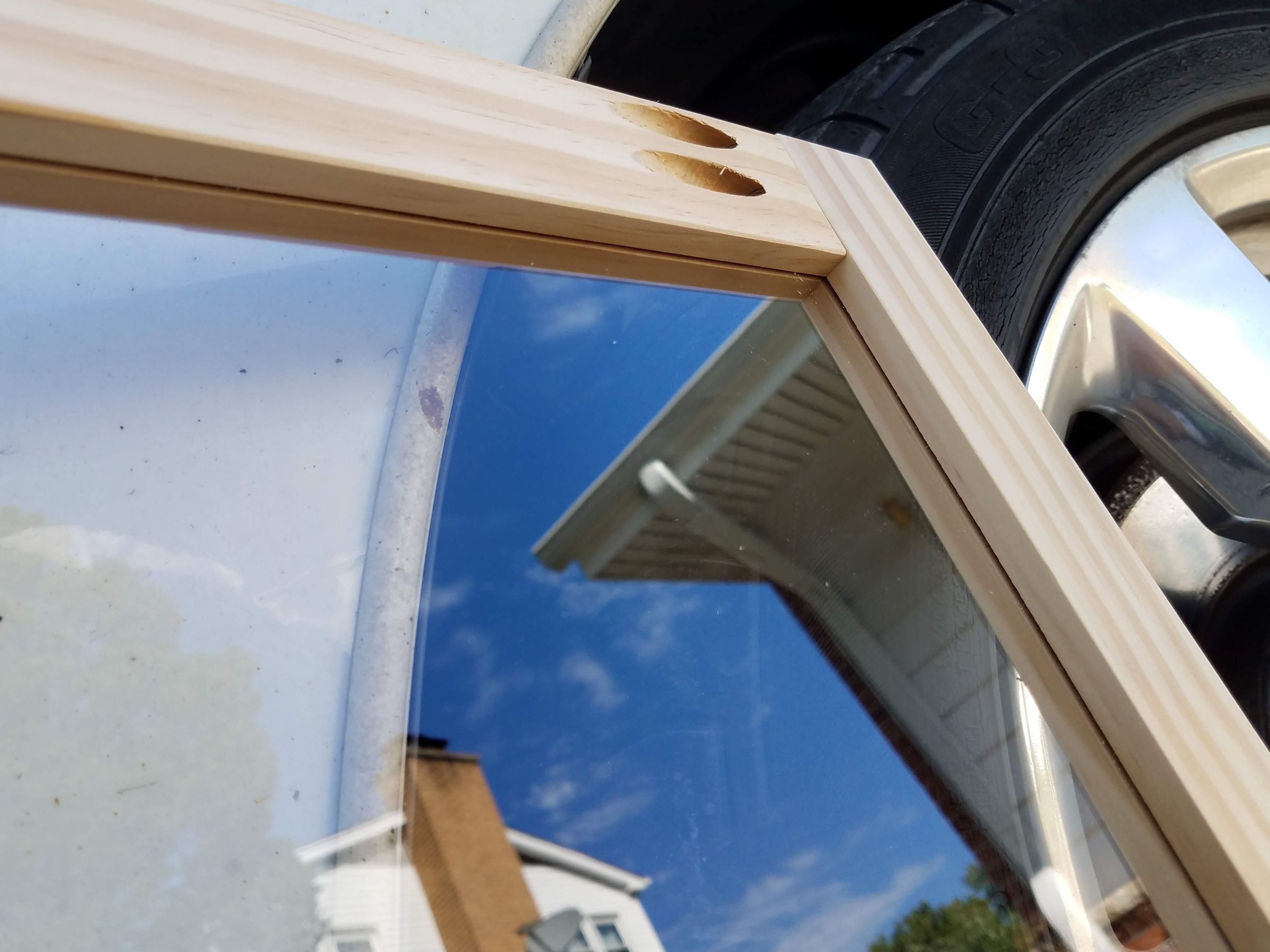 DIY Teacher Desk Shield for Writing Conferences : 7 Steps (with ...