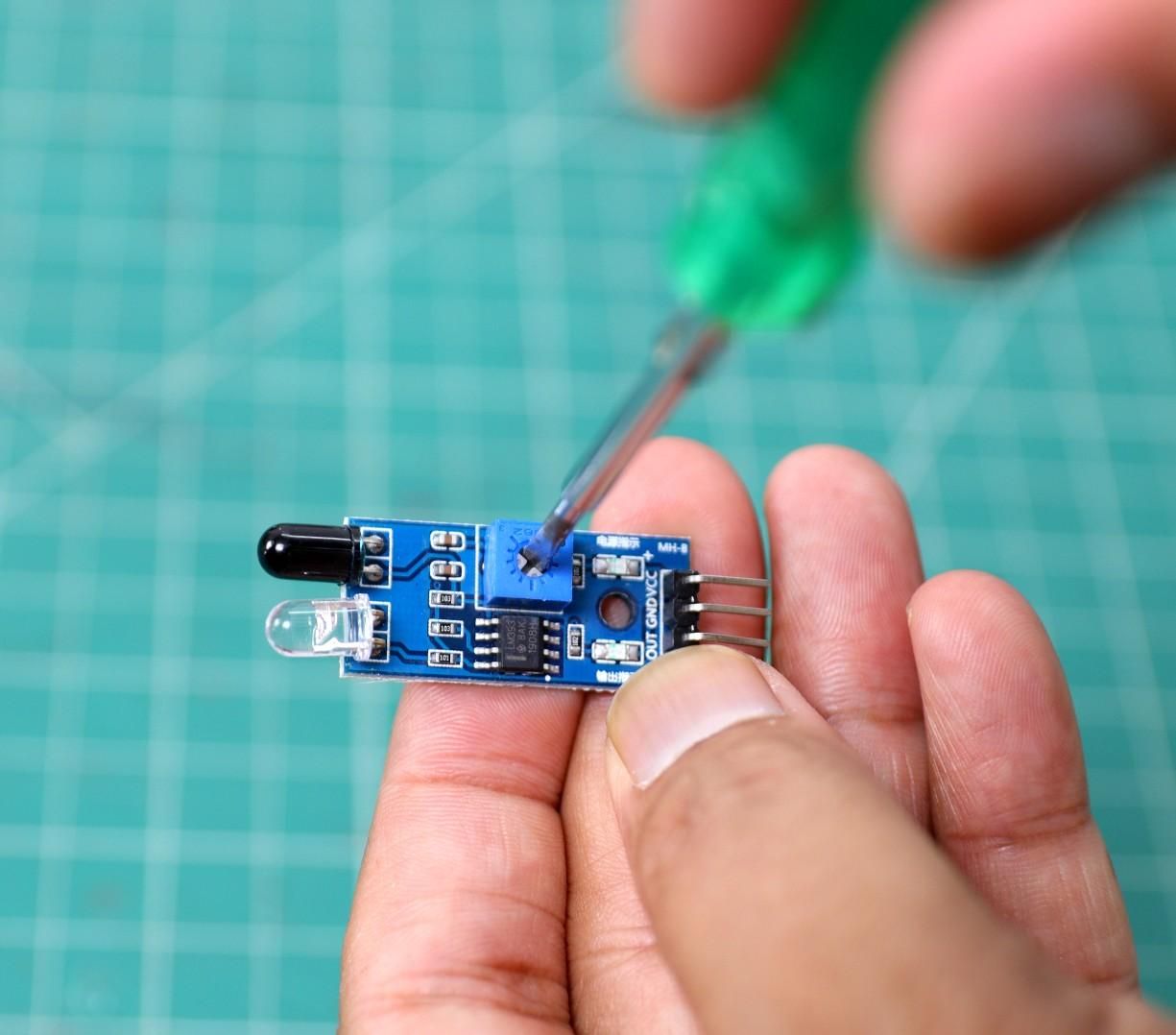 DIY Non Contact IR Thermometer V1.0 : 16 Steps (with Pictures ...