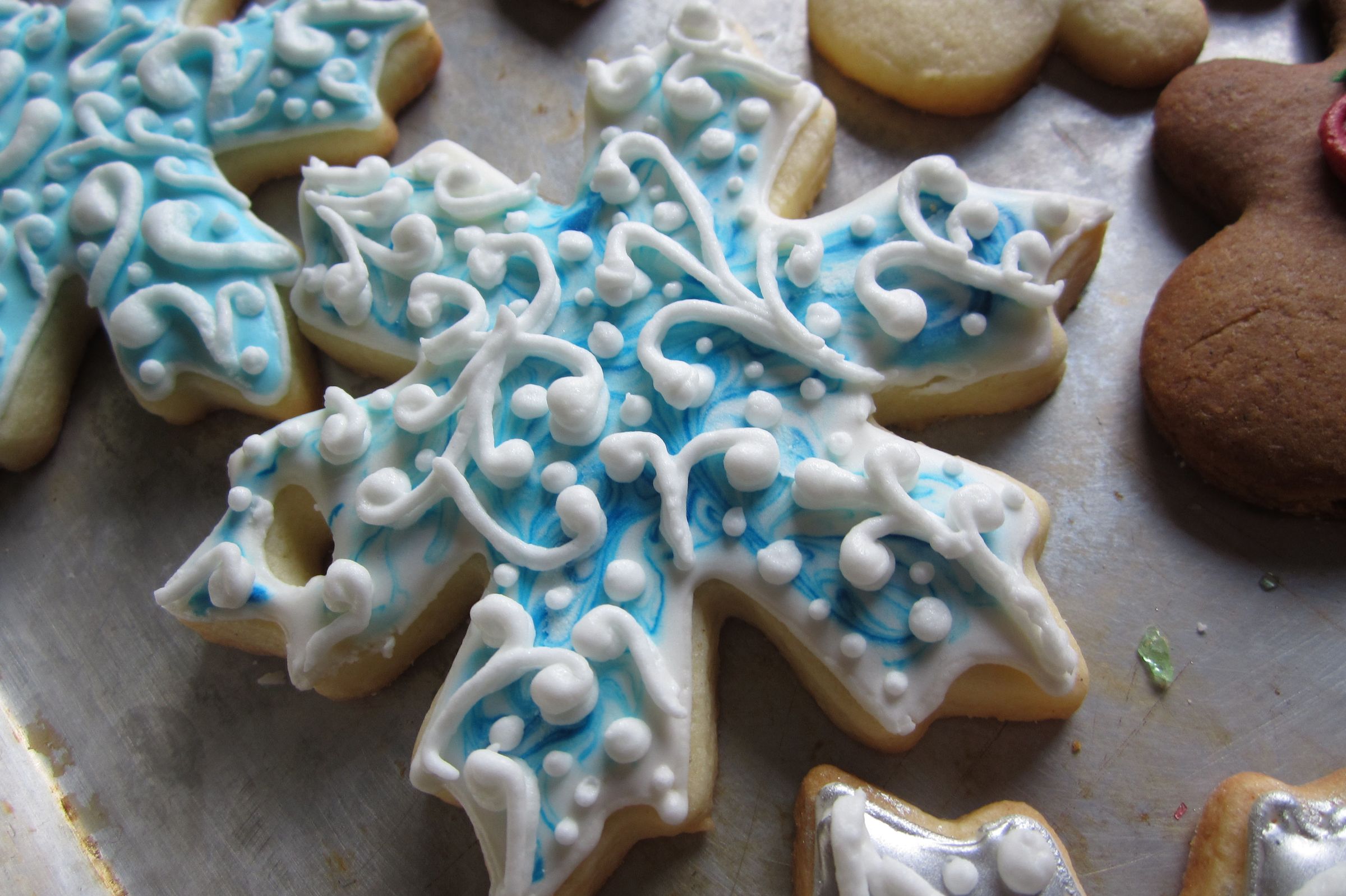 Adorable Edible Mini Christmas Tree With Cookie Ornaments! : 6 Steps ...