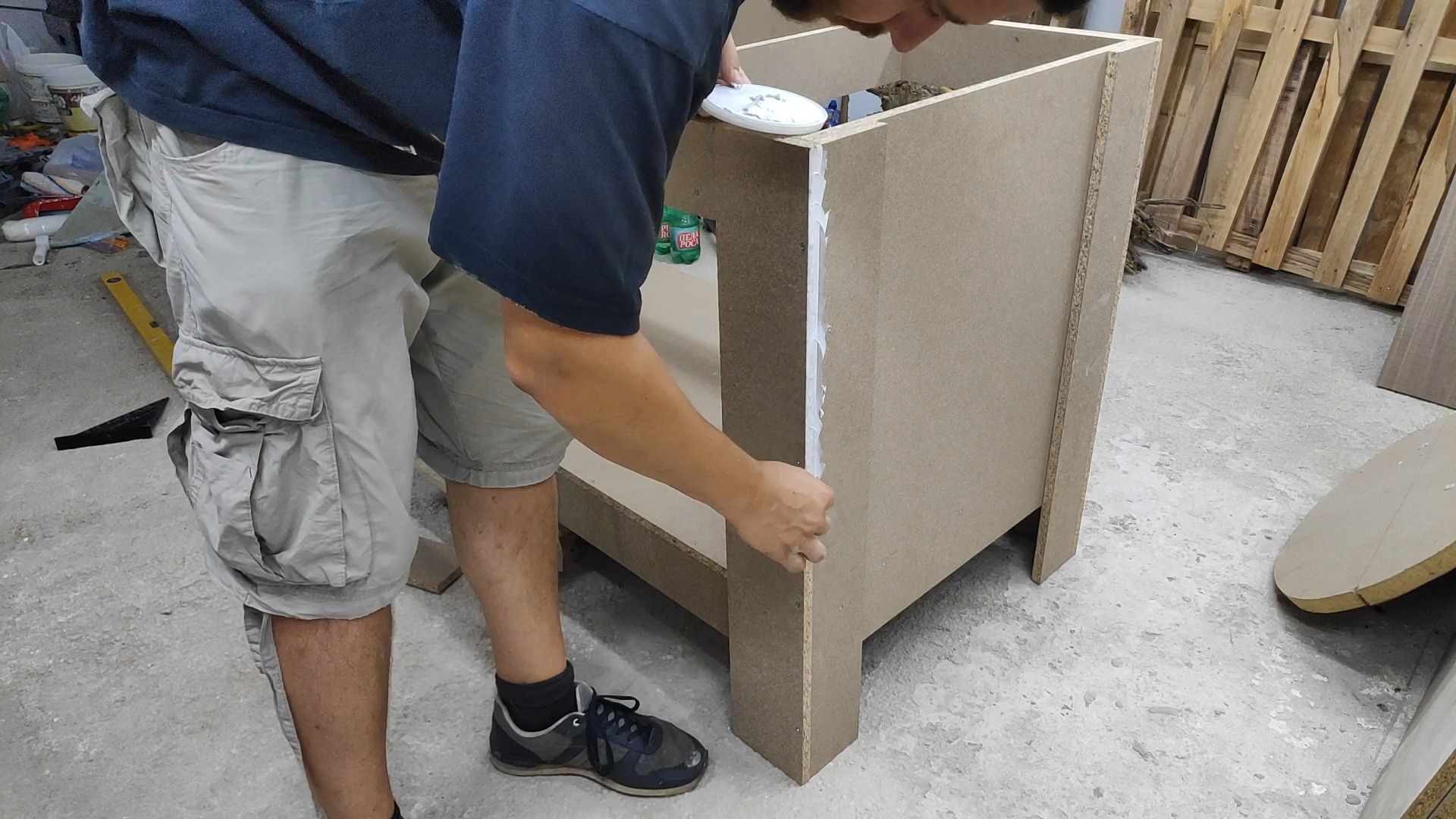 Less Than $50 Particleboard Workbench : 9 Steps (with Pictures ...