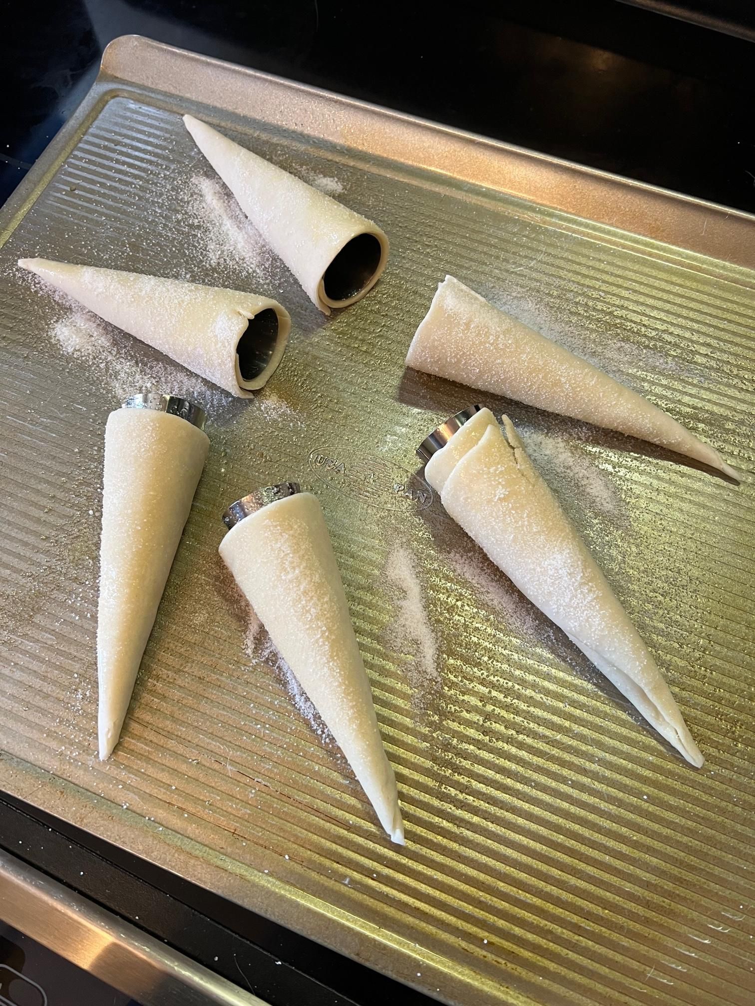 Apple Pie Cones : 16 Steps (with Pictures) - Instructables