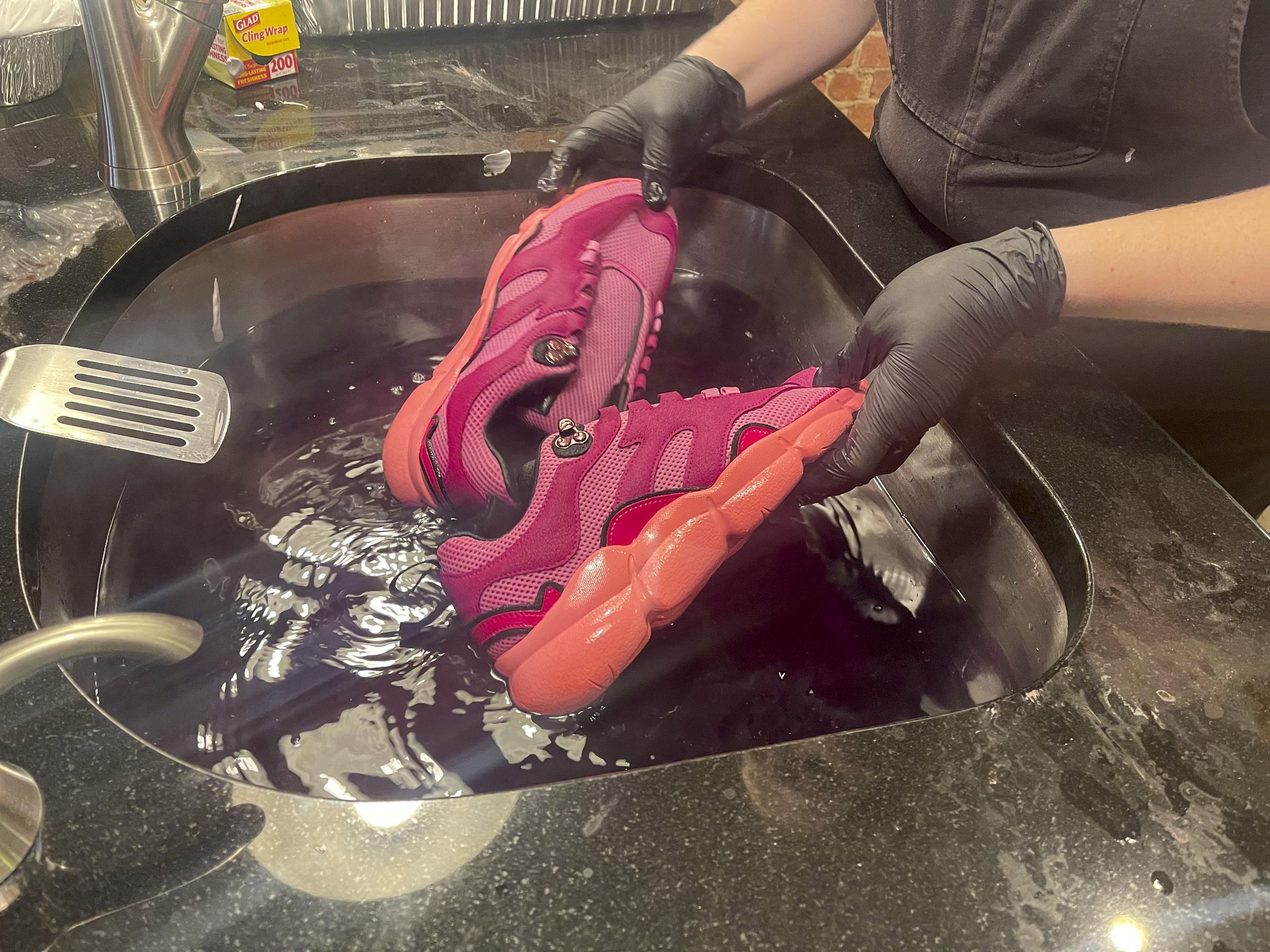 Customizing Shoes: Dye and Hydropdip : 6 Steps (with Pictures ...