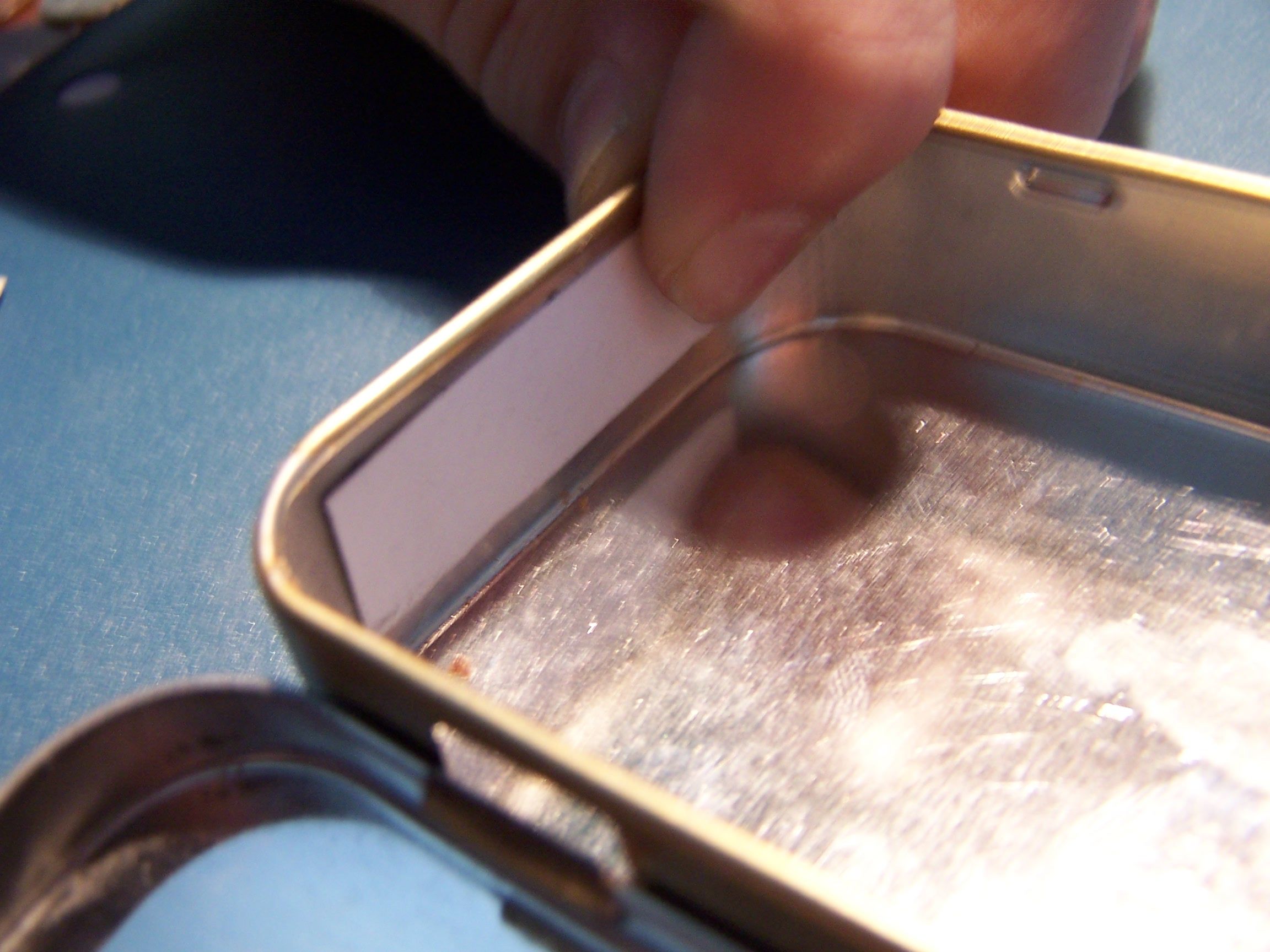 Altoid Can Wallet : 5 Steps - Instructables