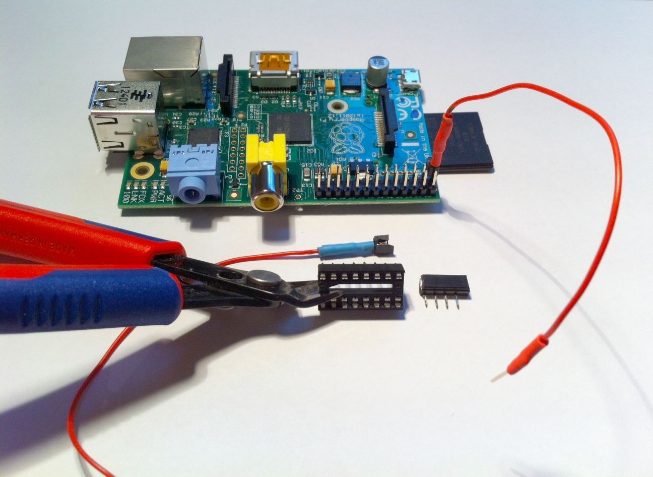 Female Headers for Raspberry Pi GPIO Pins From IC Sockets (with ...