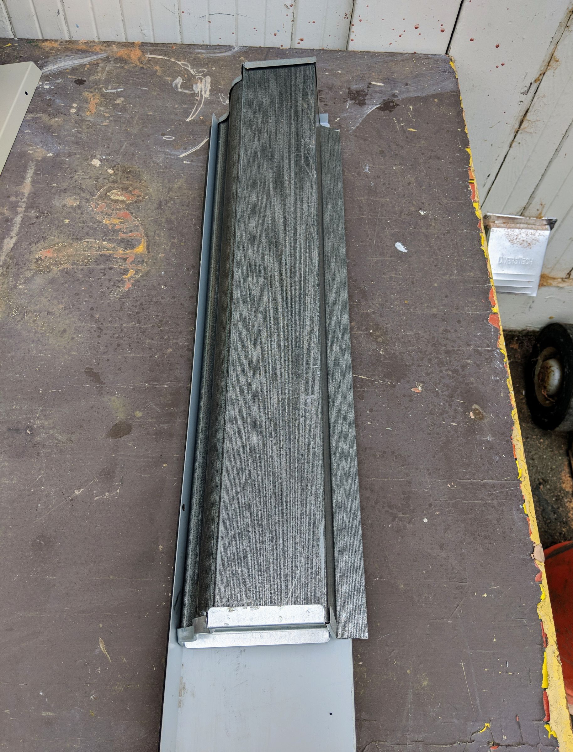 Automatic Chicken Feeder With Upcycled Gutter & Metal Pieces : 14 Steps ...