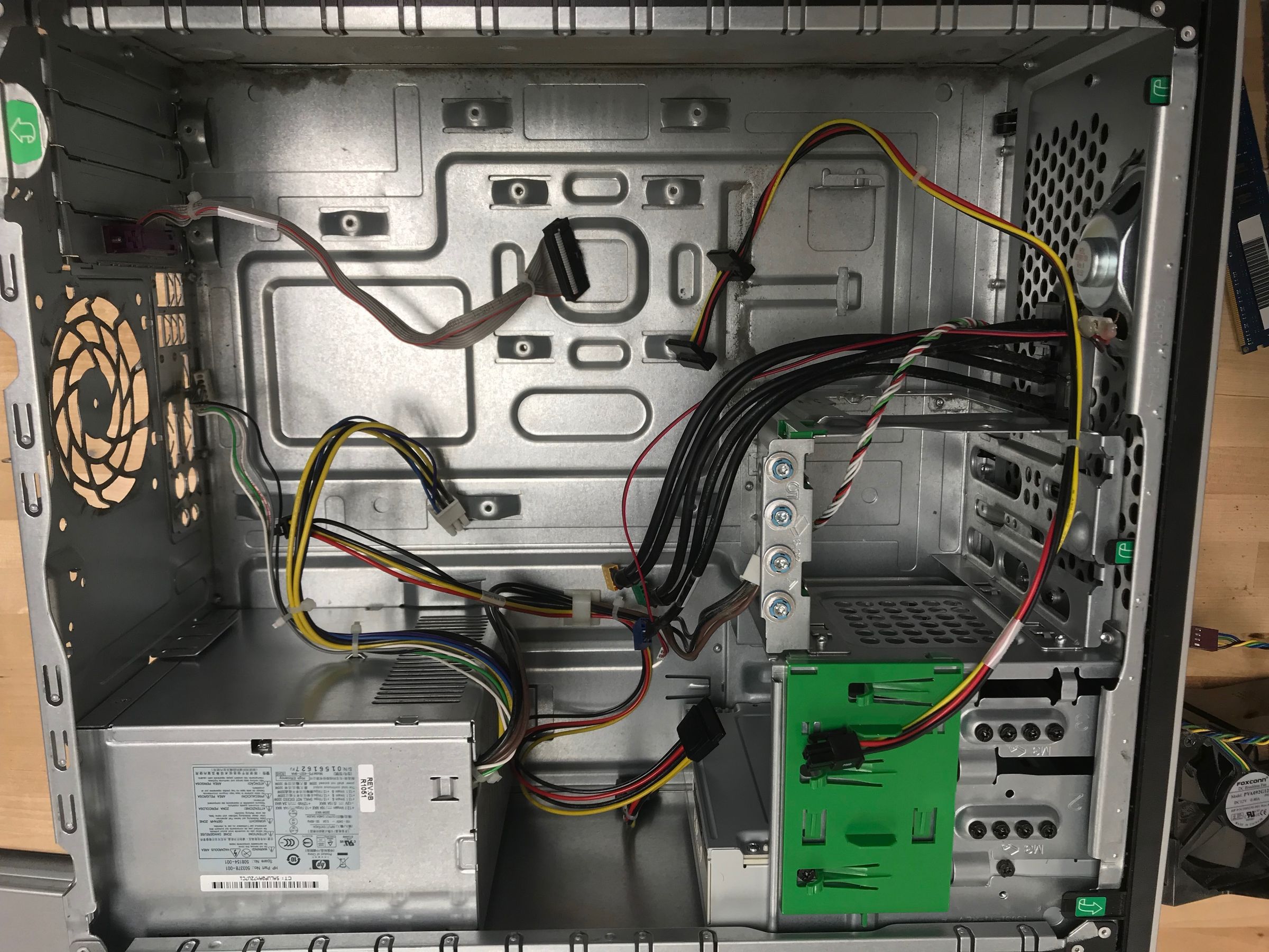 How to Assemble a Computer : 13 Steps - Instructables