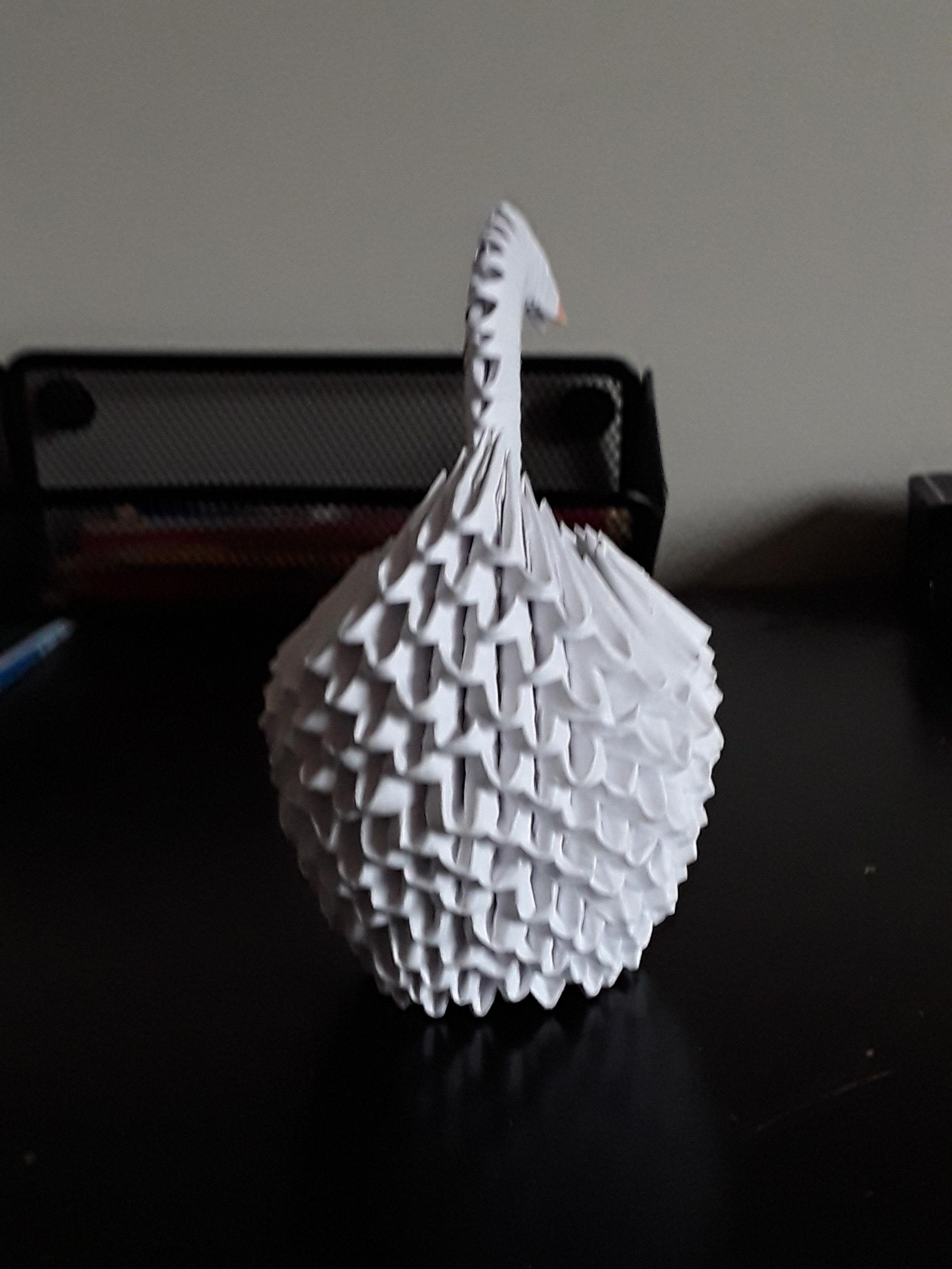 Advanced Paper Swan : 7 Steps - Instructables