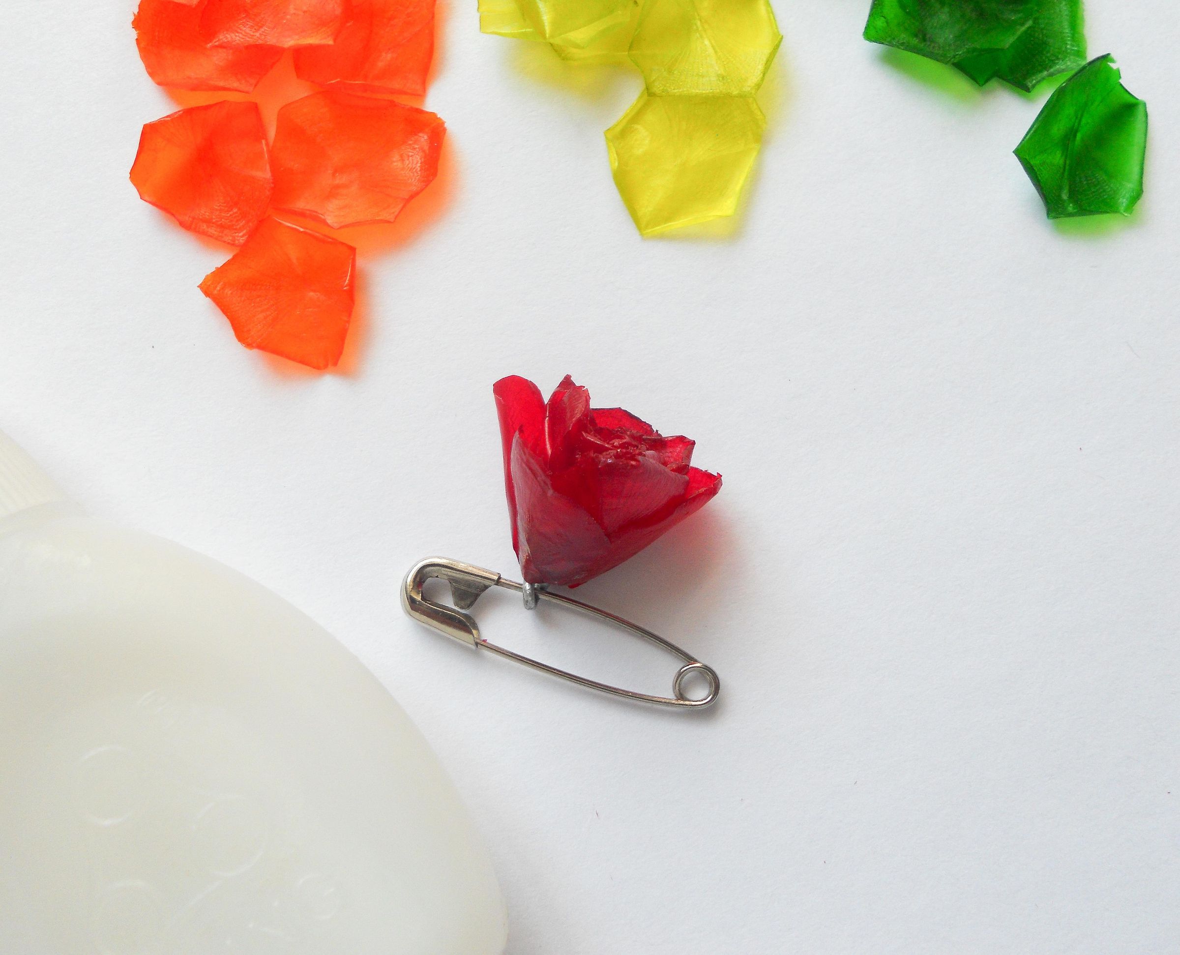 How to Make a Rainbow Flower Brooch (Poetic Bonus) : 10 Steps (with ...