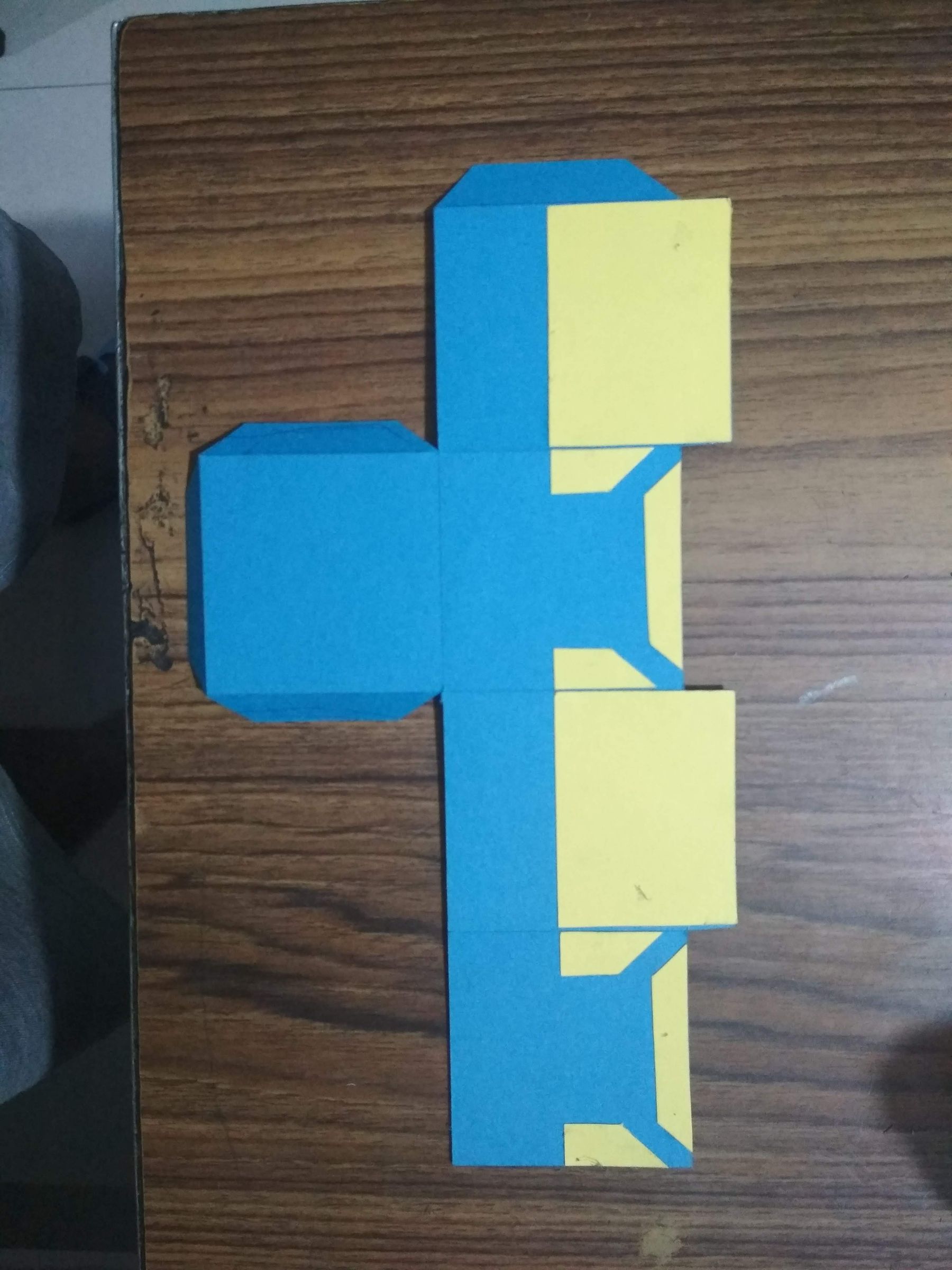 Minion Cubecraft Toy (A Flashlight Toy) : 4 Steps - Instructables