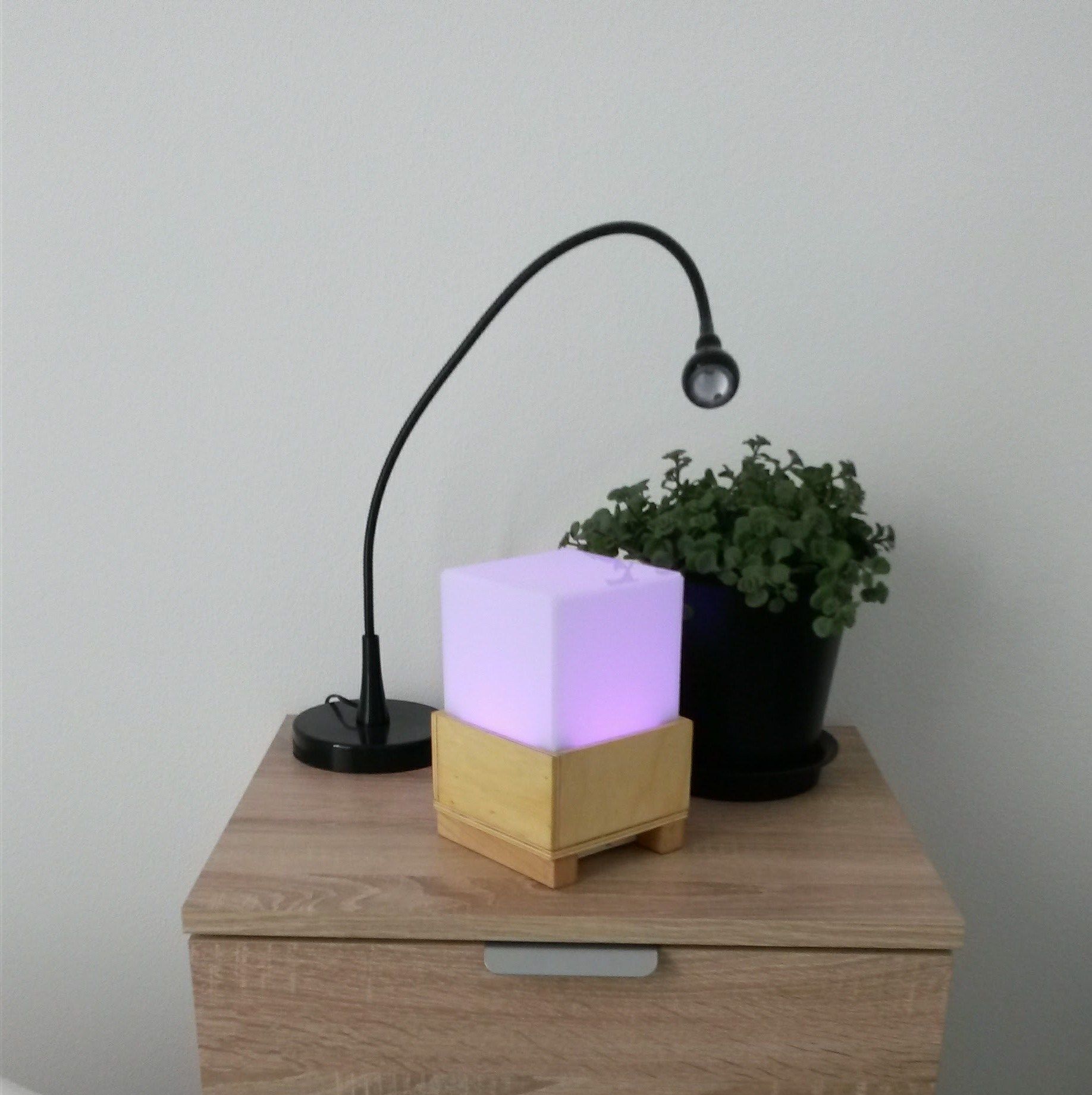 Laura: Emotional Compass Lamp : 5 Steps (with Pictures) - Instructables
