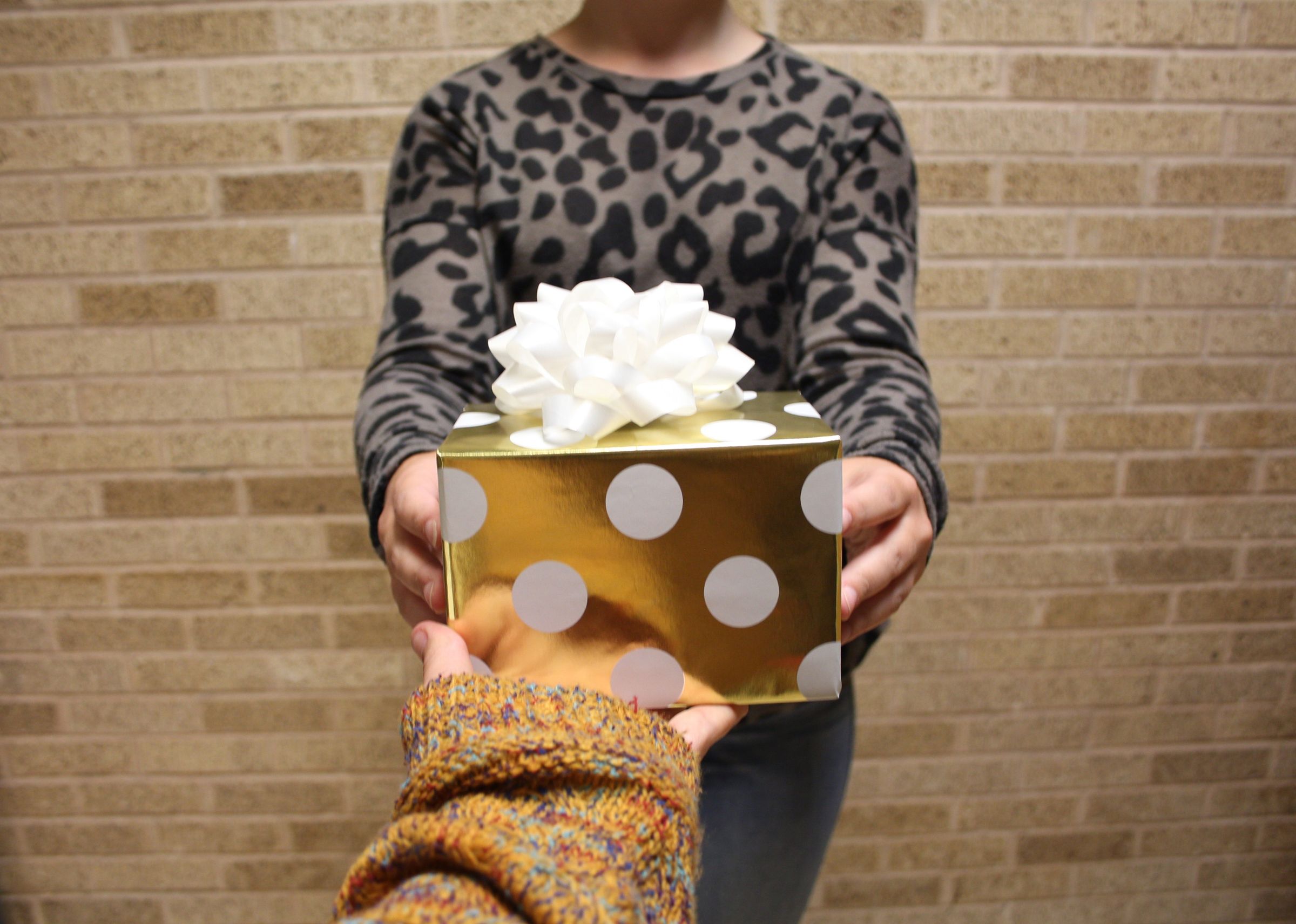 How to Wrap a Box Present : 10 Steps (with Pictures) - Instructables
