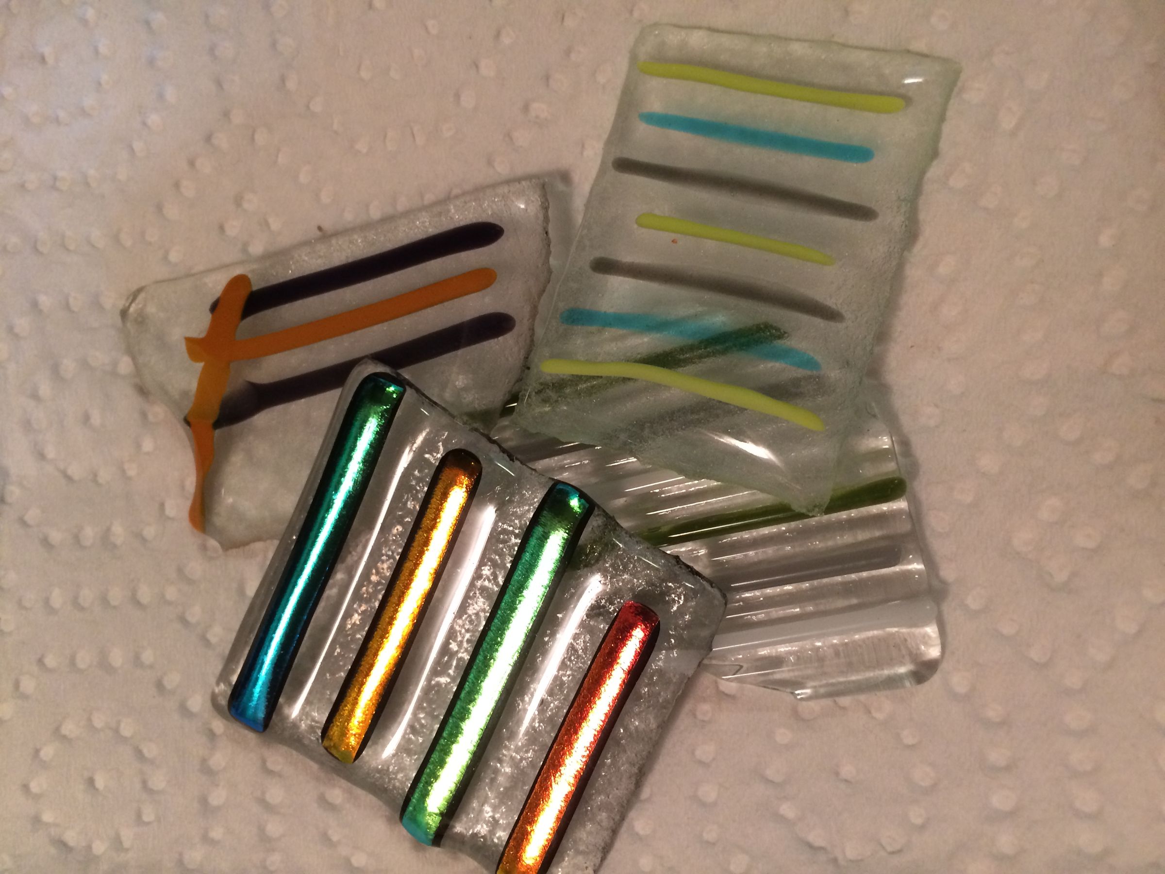 Adding Different Types of Stringers to Fused Glass : 6 Steps (with ...