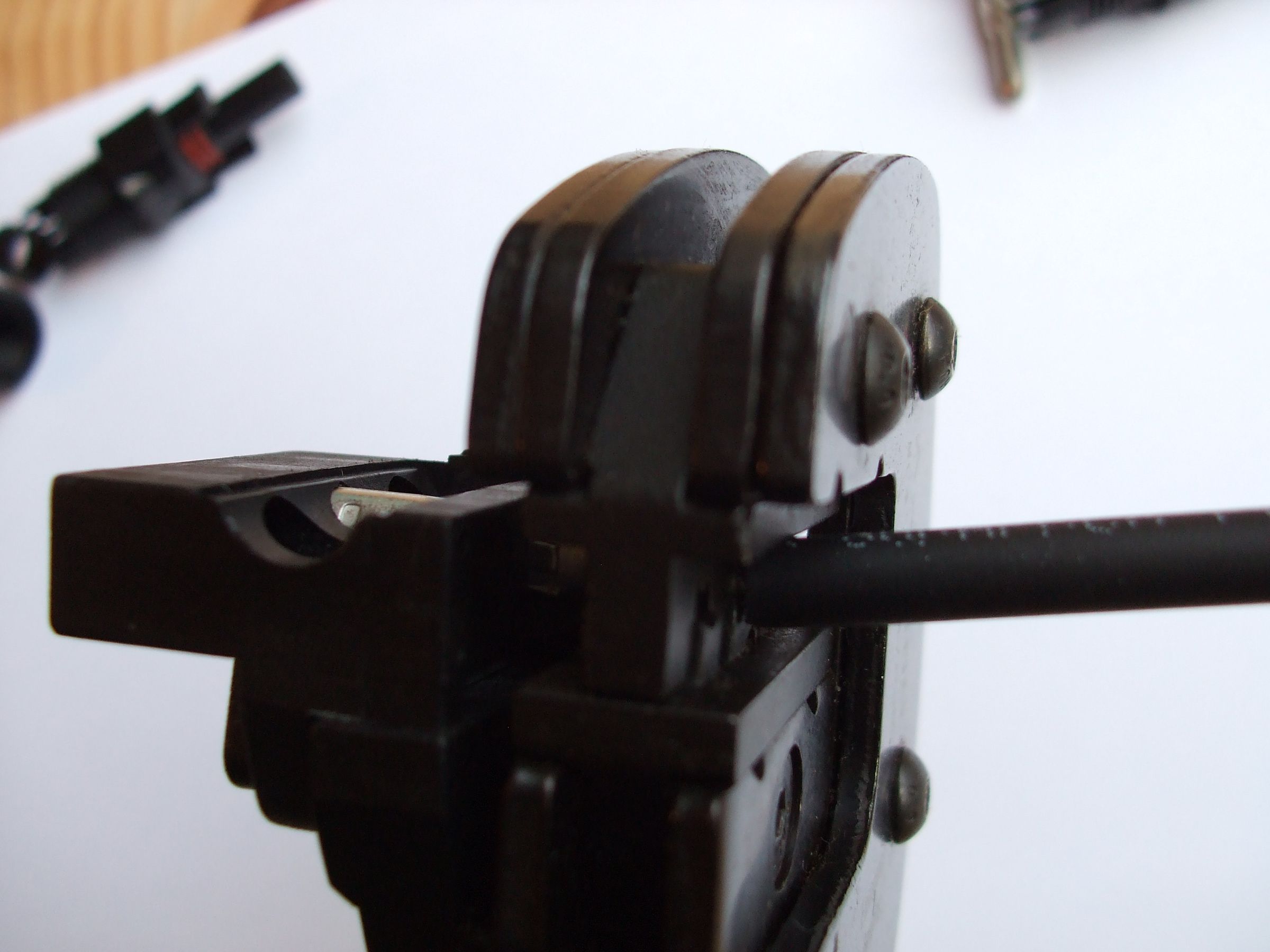 MC4 Solar Connectors : 8 Steps - Instructables