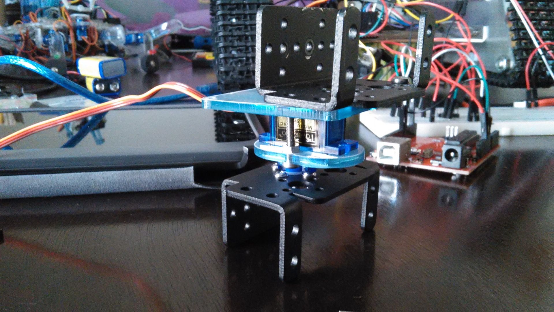 Autonomous Tank W/ Robotic Arm(Arduino, Bluetooth) : 8 Steps ...