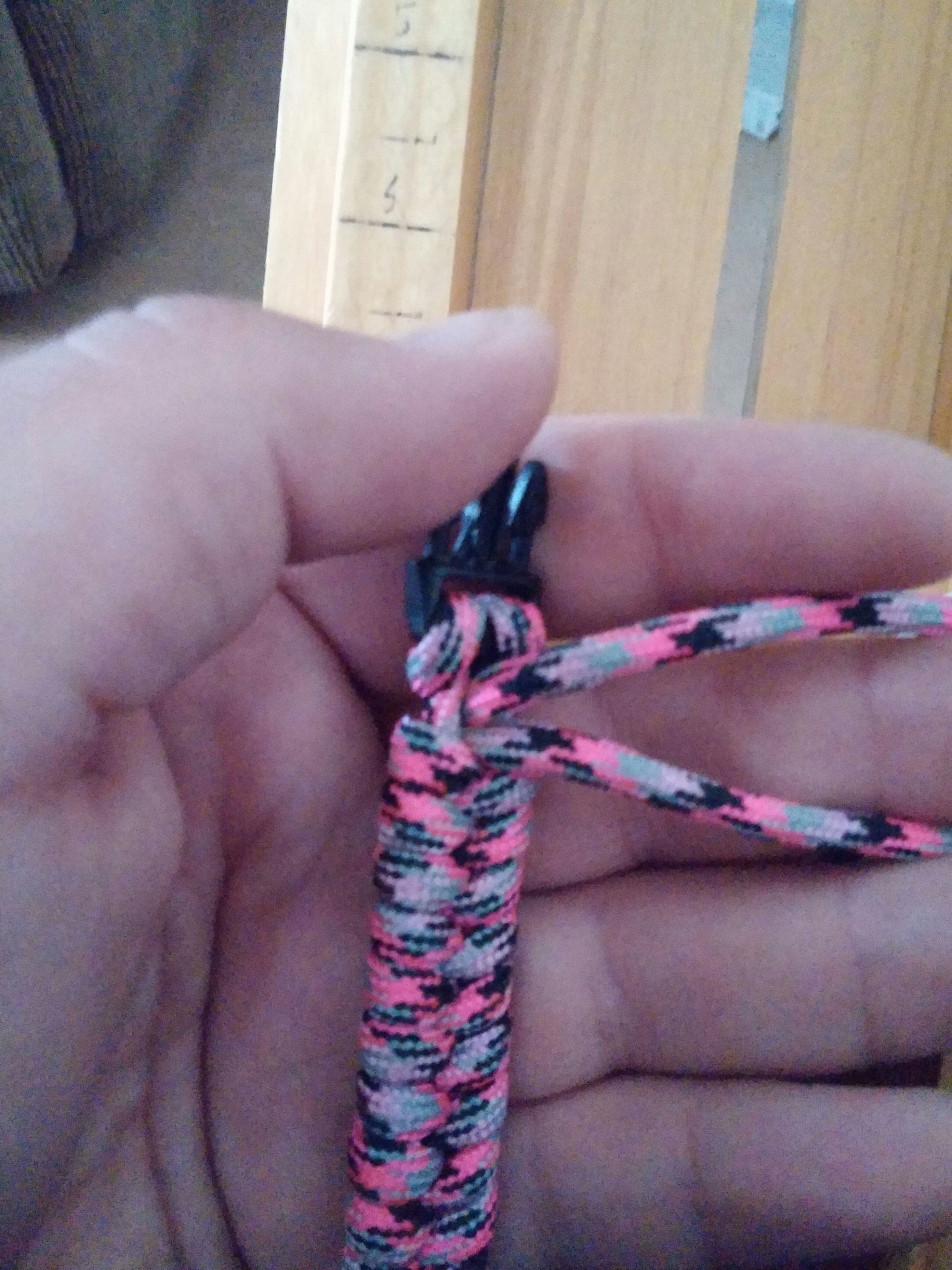 Fish Tail Paracord Bracelet : 10 Steps - Instructables