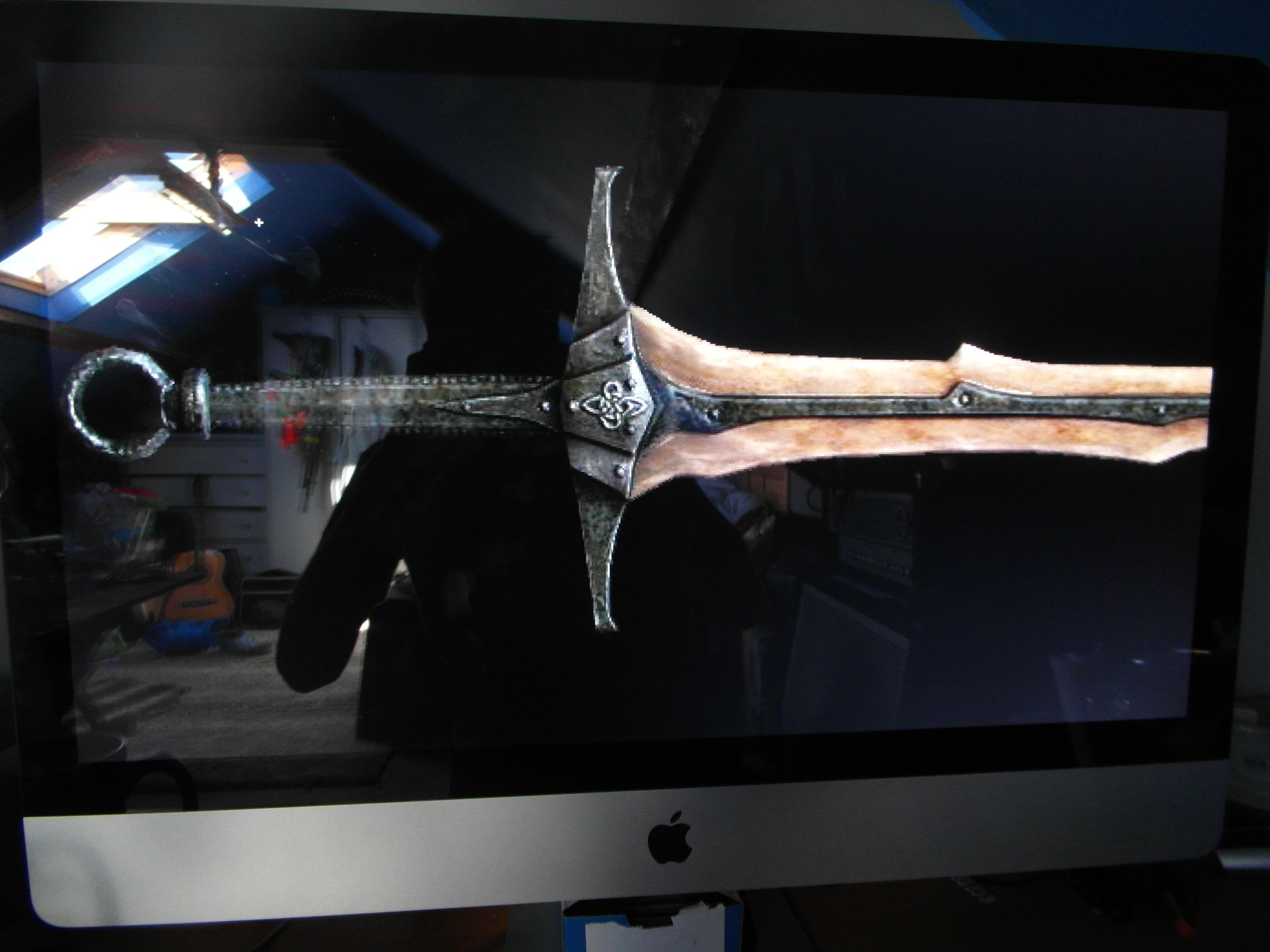 Skyrim: Dragonbone Sword. : 4 Steps - Instructables