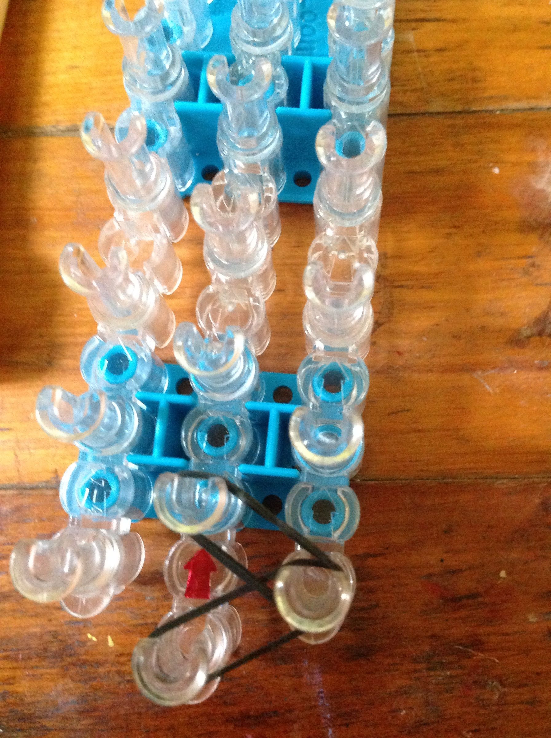 Rainbow Loom: Single Chain Bracelet : 5 Steps - Instructables