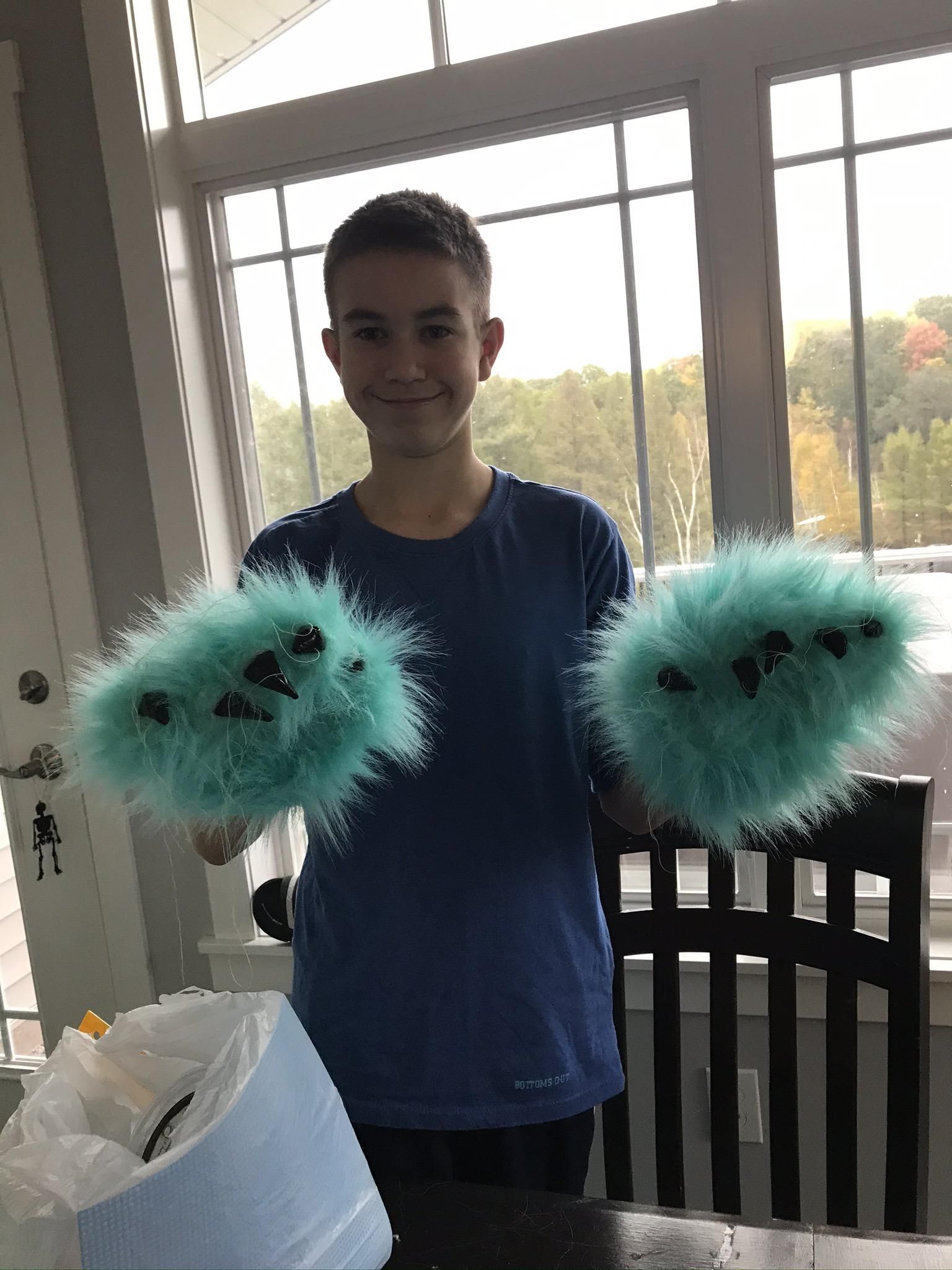 Sulley (Trademark Disney) Monster Homemade Halloween Costume : 11 Steps ...