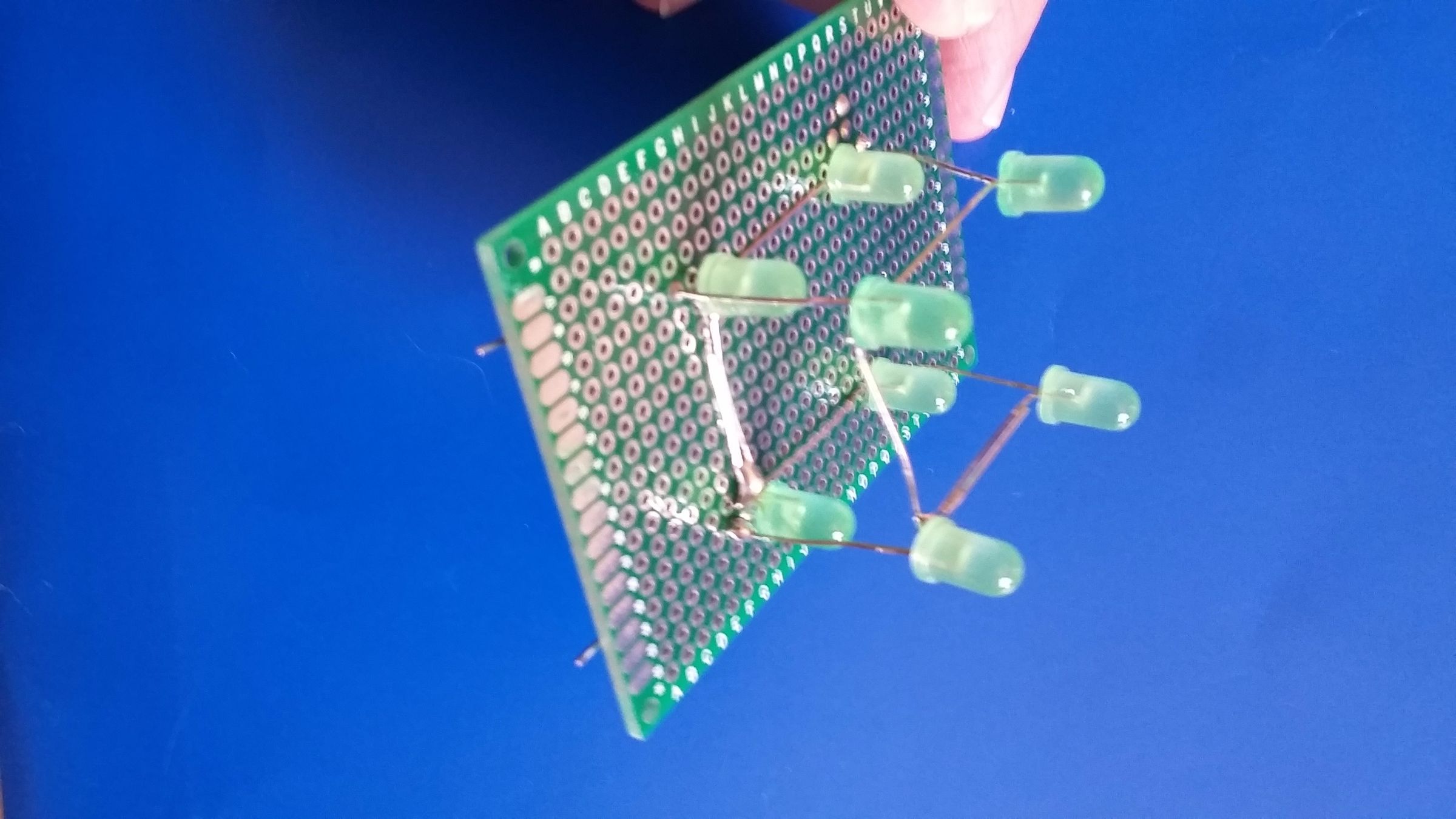 A Simple LED Cube 2X2X2 : 4 Steps (with Pictures) - Instructables