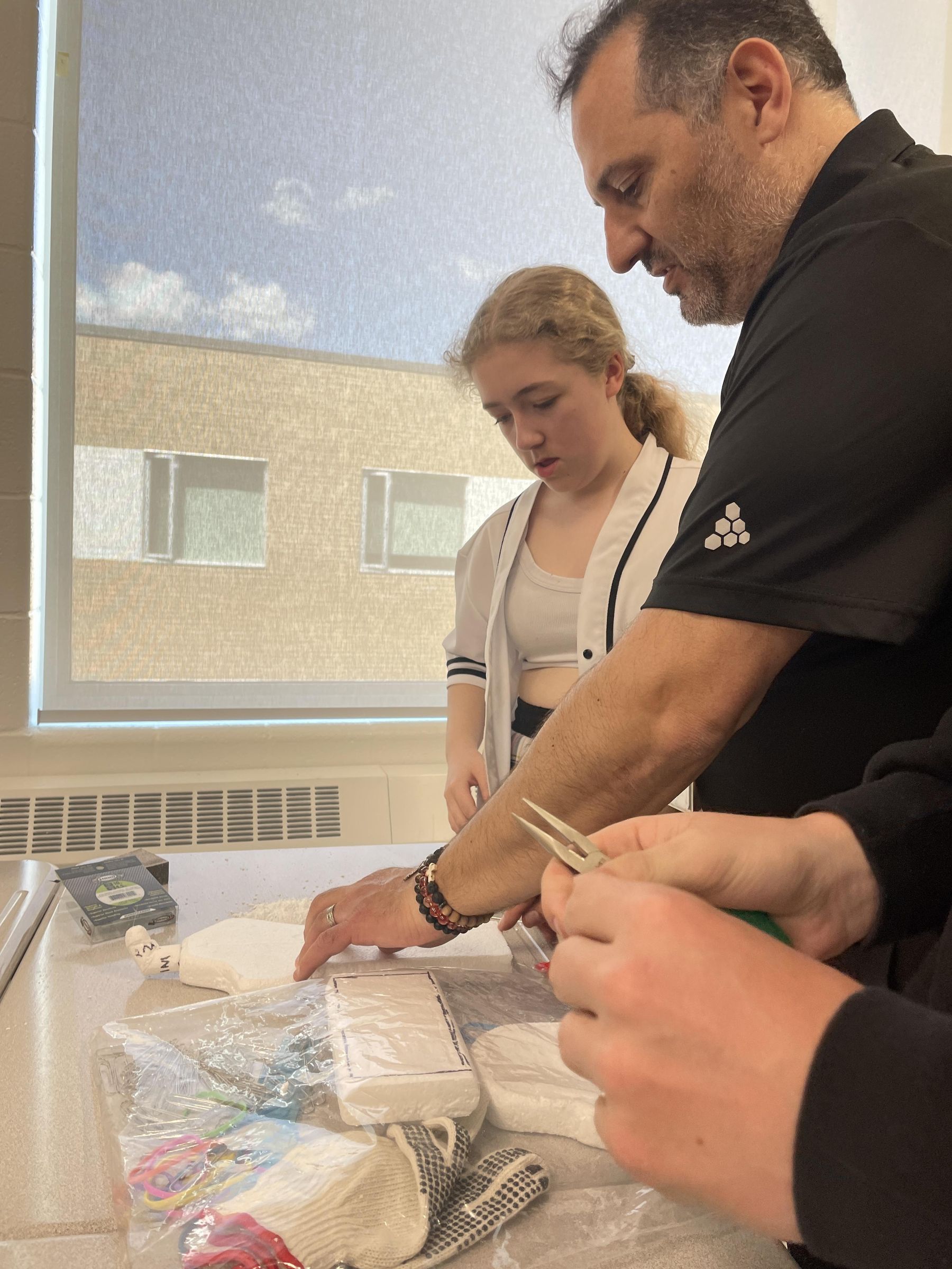 Styrofoam Robotic Hand: STEM : 18 Steps - Instructables