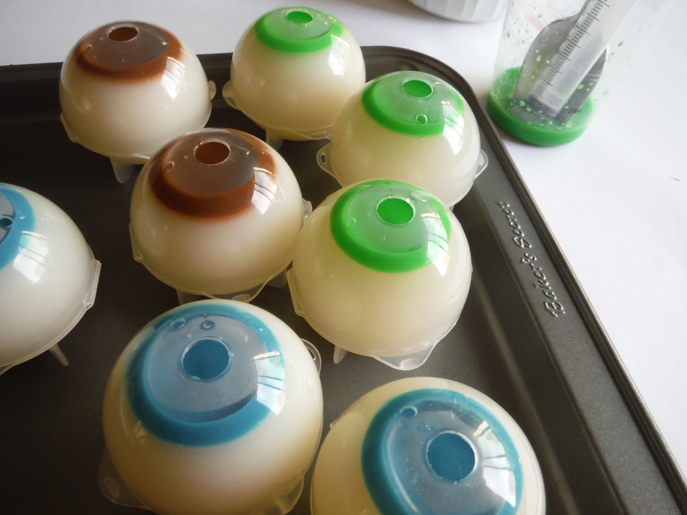 How to Make (edible) Creepy Things Encapsulated in Gelatin : 10 Steps ...