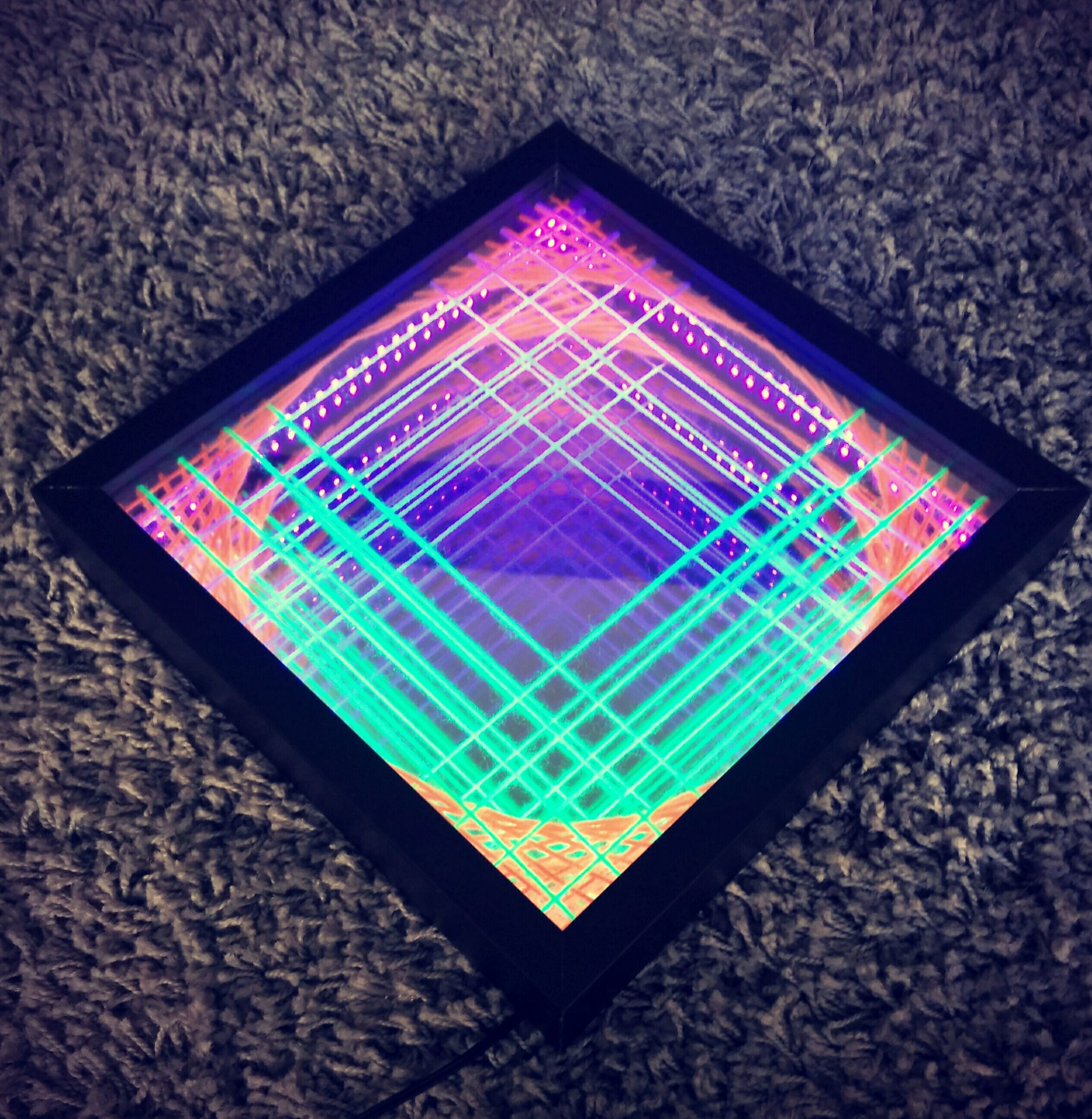 Infinity Mirror UV String Art : 4 Steps (with Pictures) - Instructables