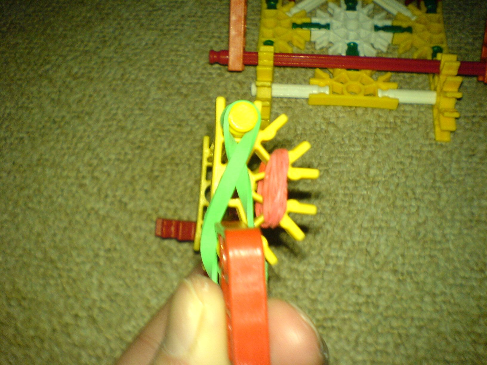 3rd and 2nd Generation Knex Ipod Nano Stand : 5 Steps - Instructables