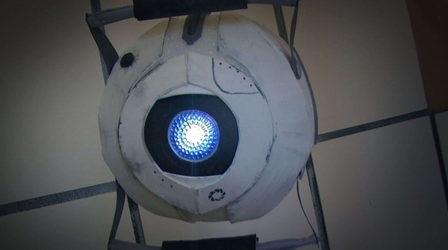 Portal 2 Wheatley Prop : 9 Steps (with Pictures) - Instructables