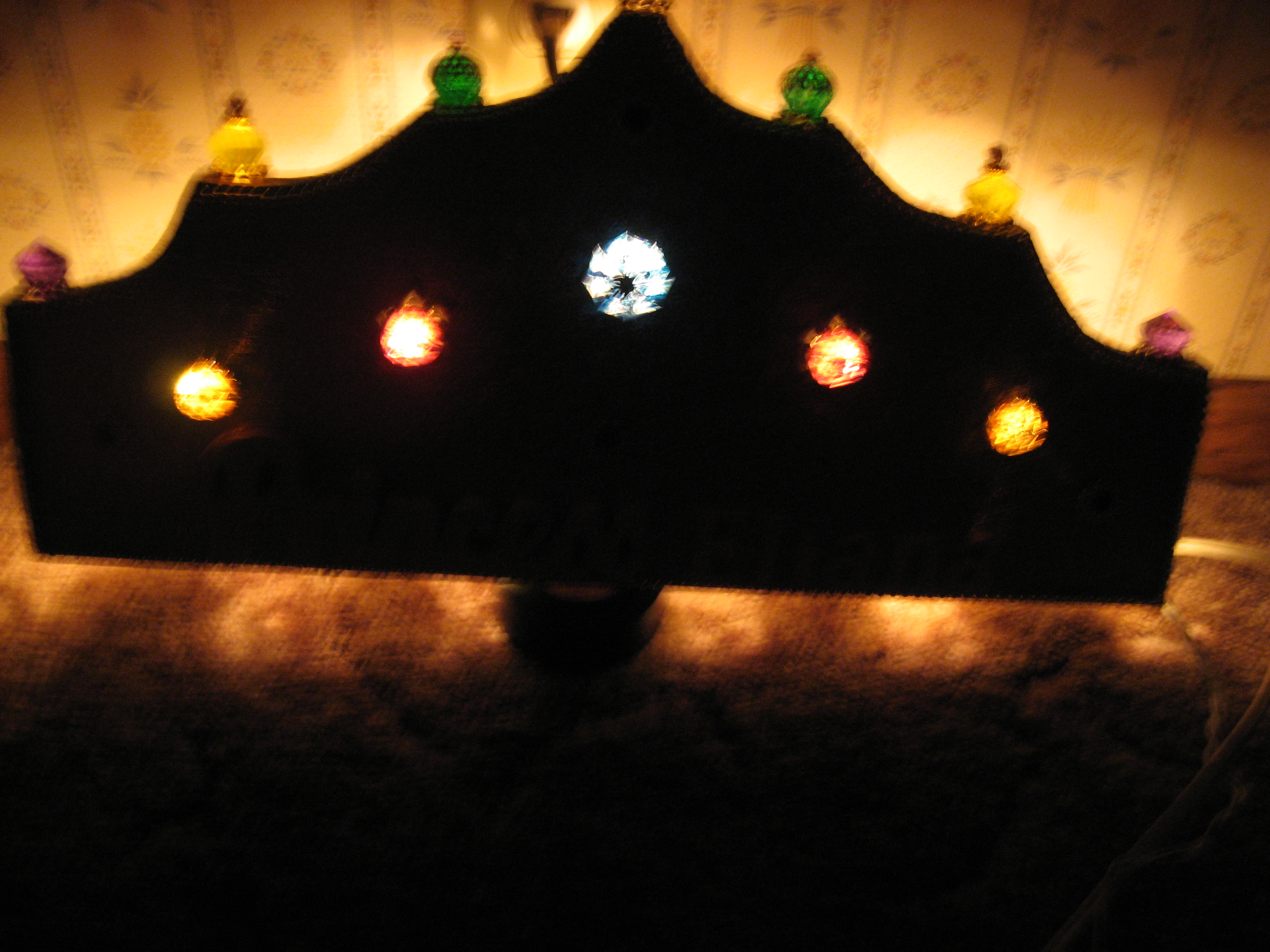 How to Make a Crown for Your Princess. : 7 Steps - Instructables