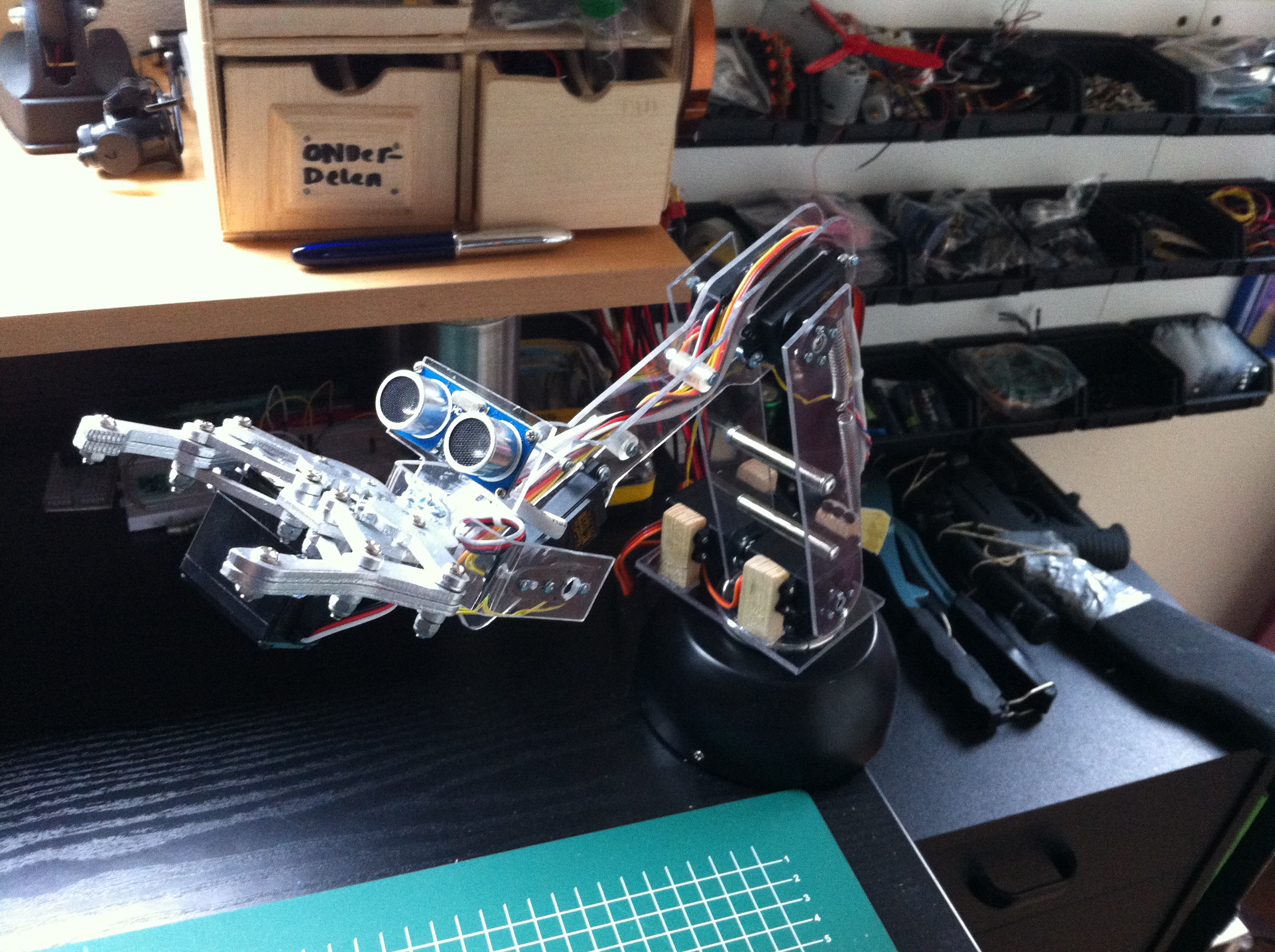 How to Build a Robotic Arm : 9 Steps - Instructables