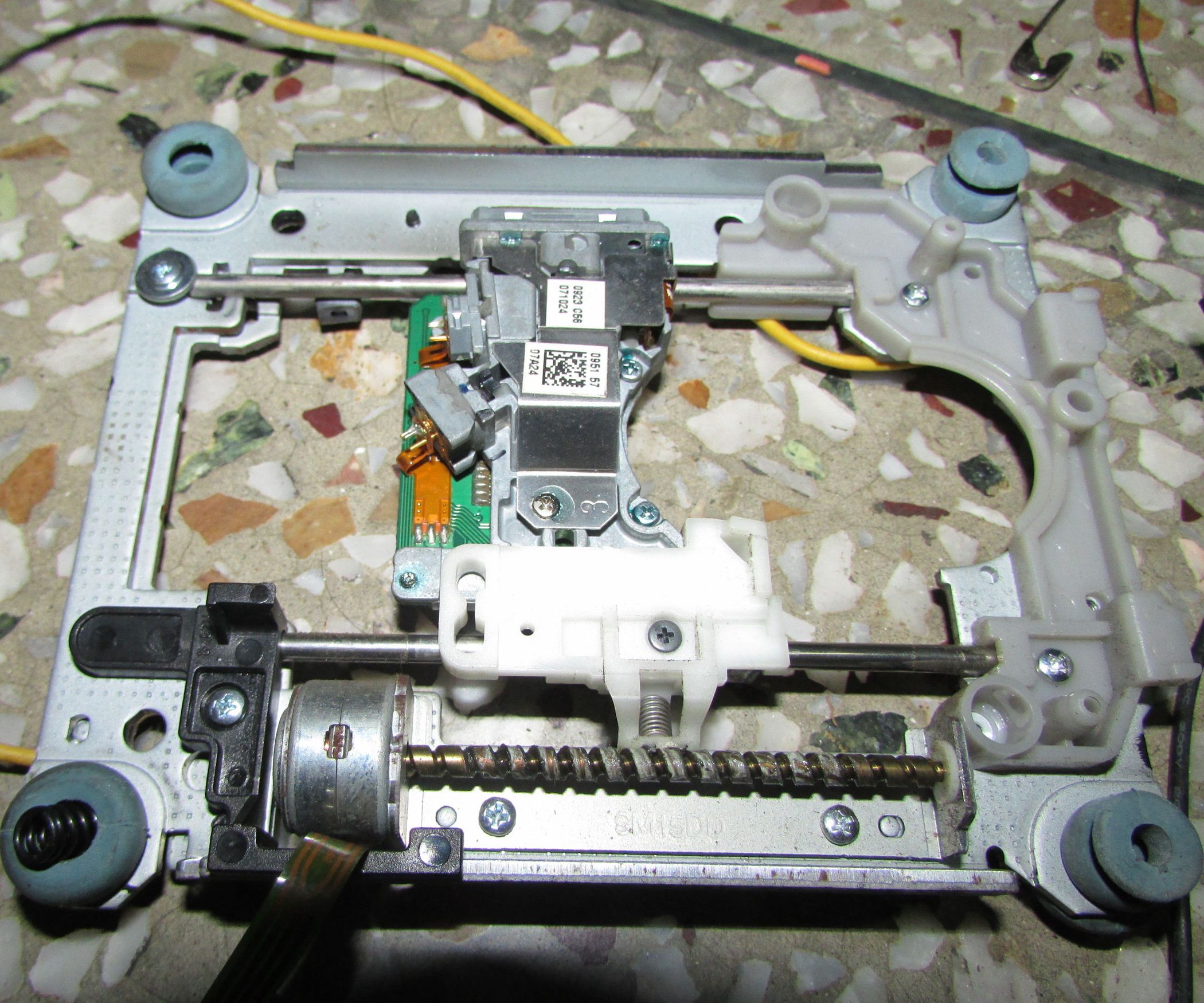 CD/DVD Bipolar Motor Driver W/o Microcontroller : 3 Steps - Instructables