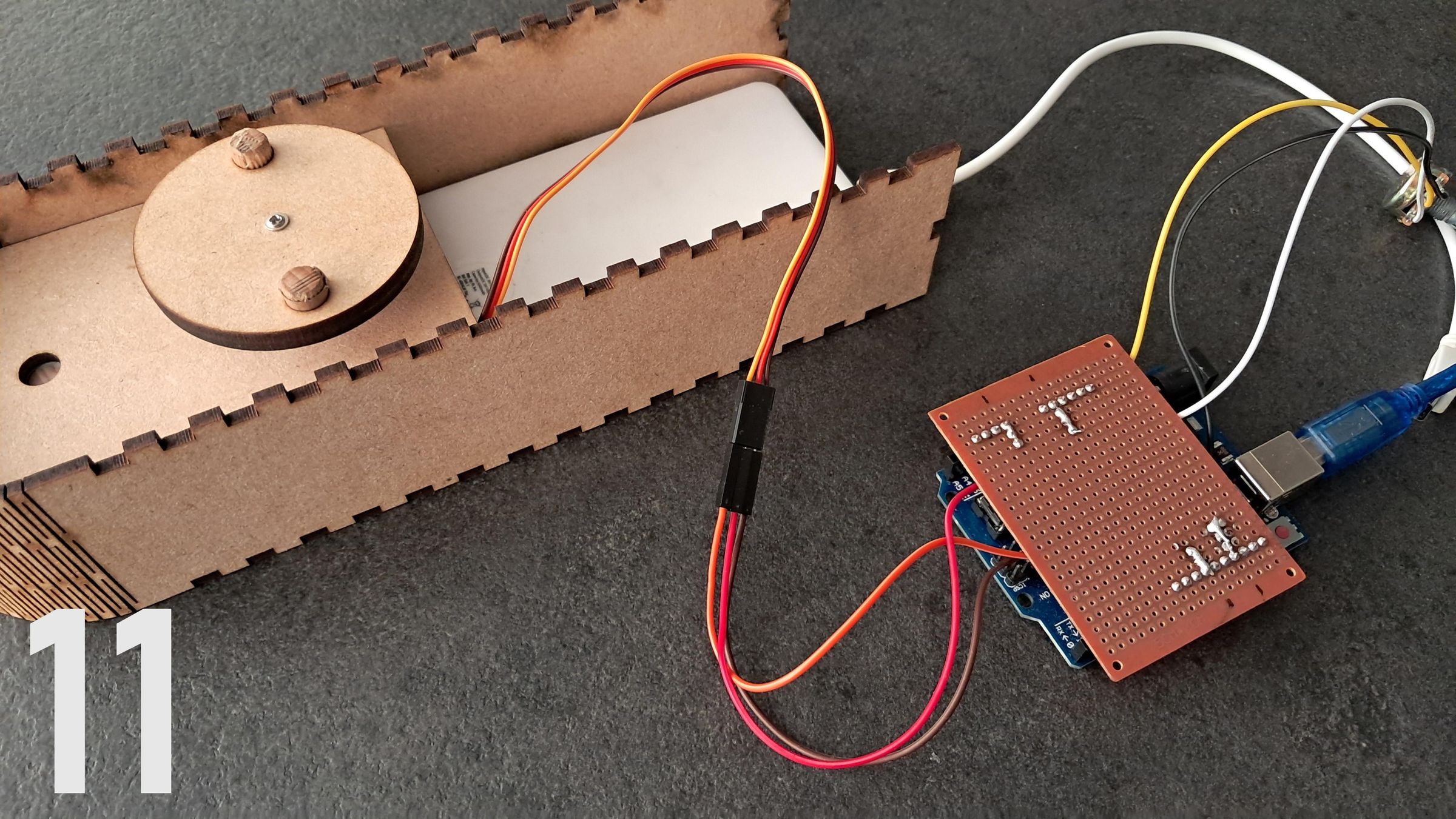 Customizable Zoetrope : 8 Steps - Instructables