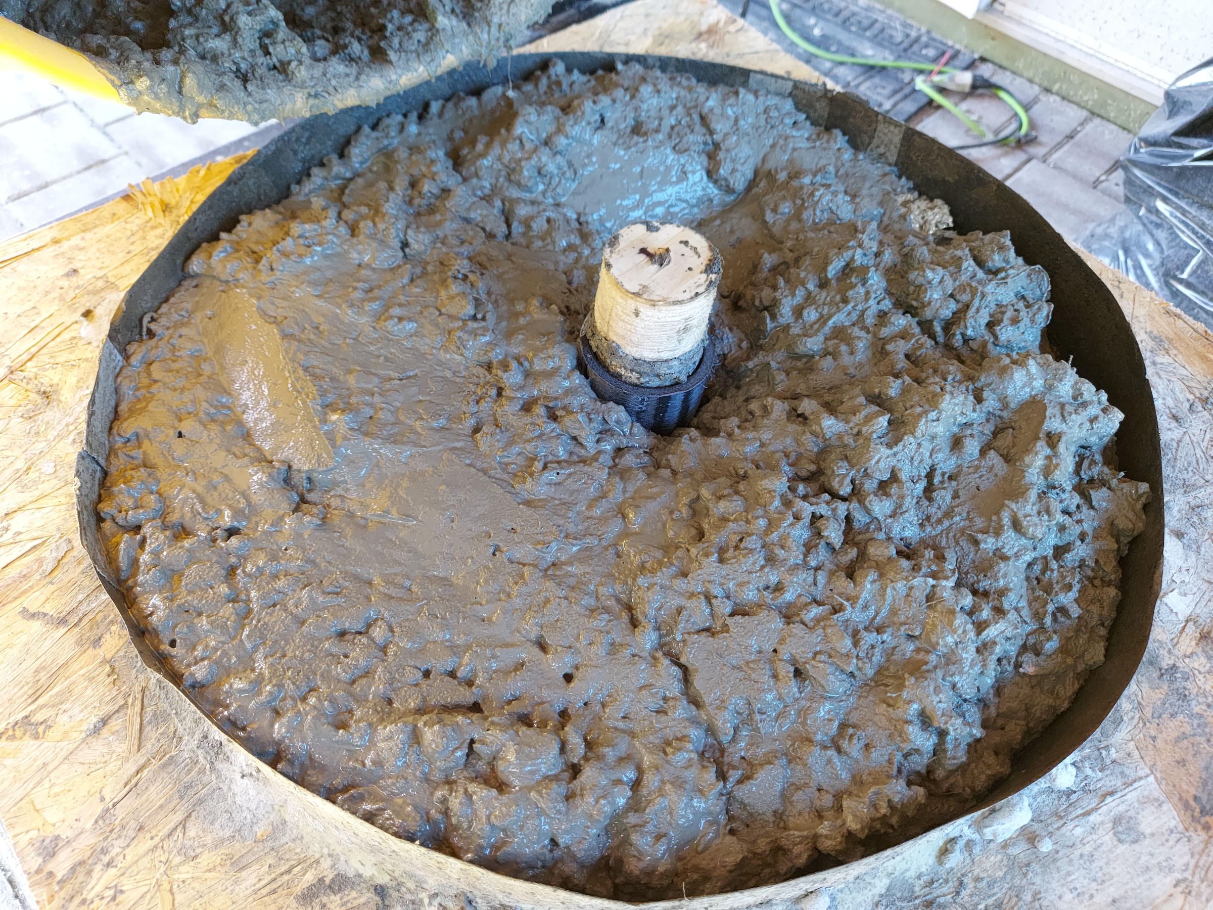 How to Make Olympic Concrete Weight Plates Homemade Guide : 5 Steps ...