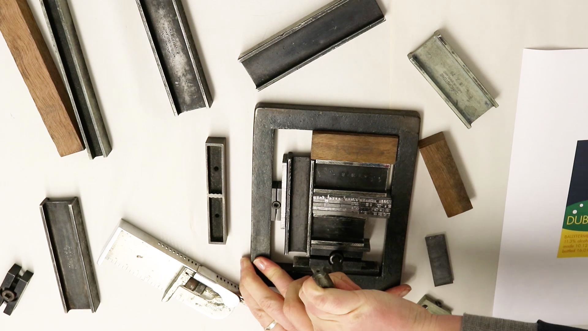 Make a Two-colour Linocut Relief Print : 12 Steps (with Pictures ...