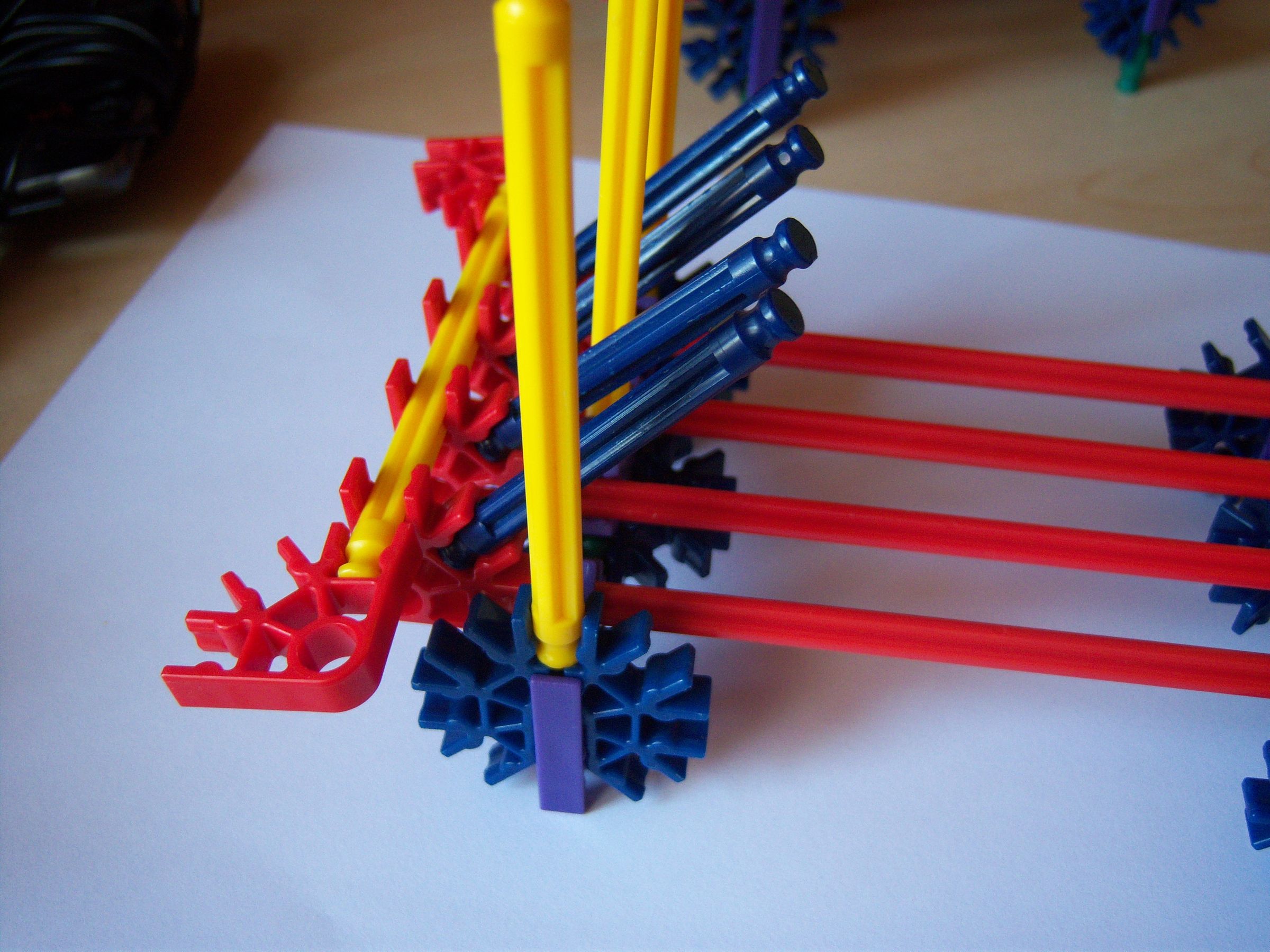 Knex Portable Hard Drive Stand : 6 Steps - Instructables