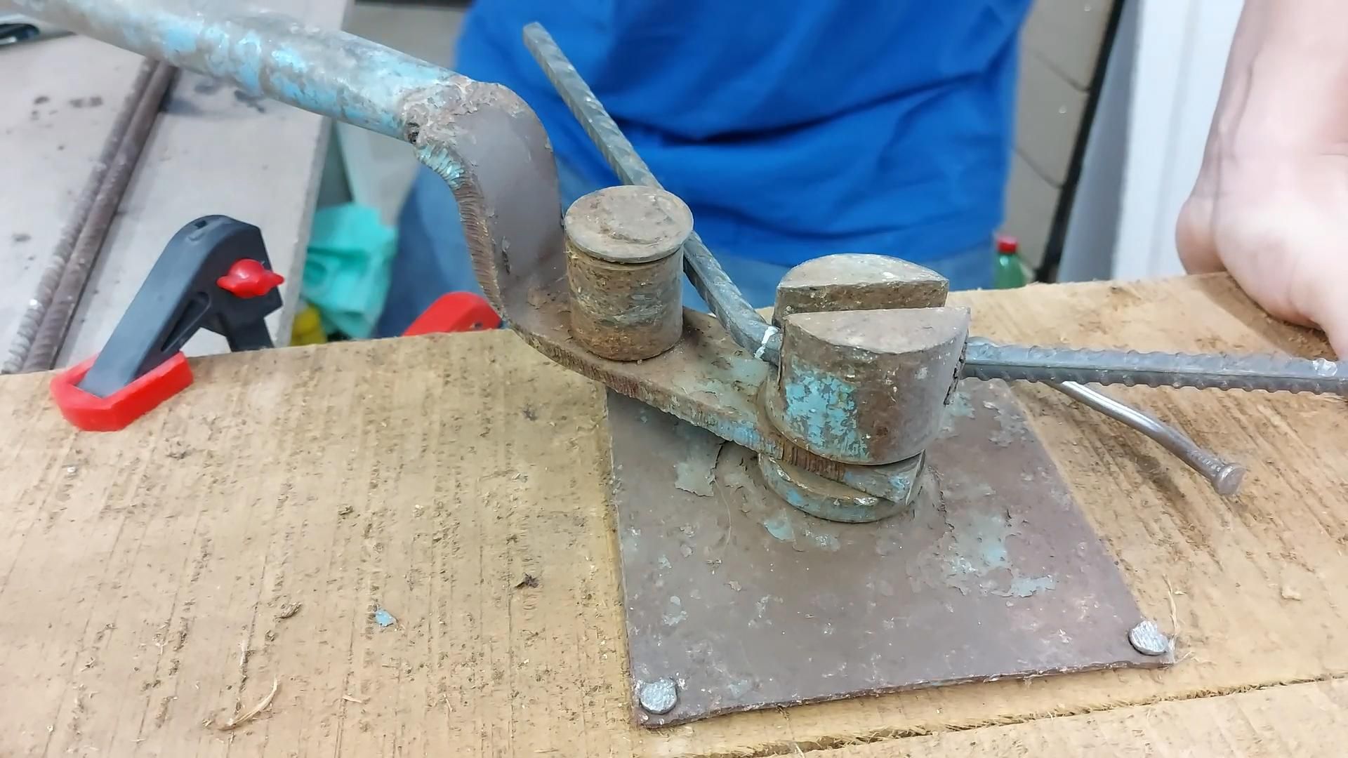 Grappling Hook From Construction Rebar : 4 Steps (with Pictures ...