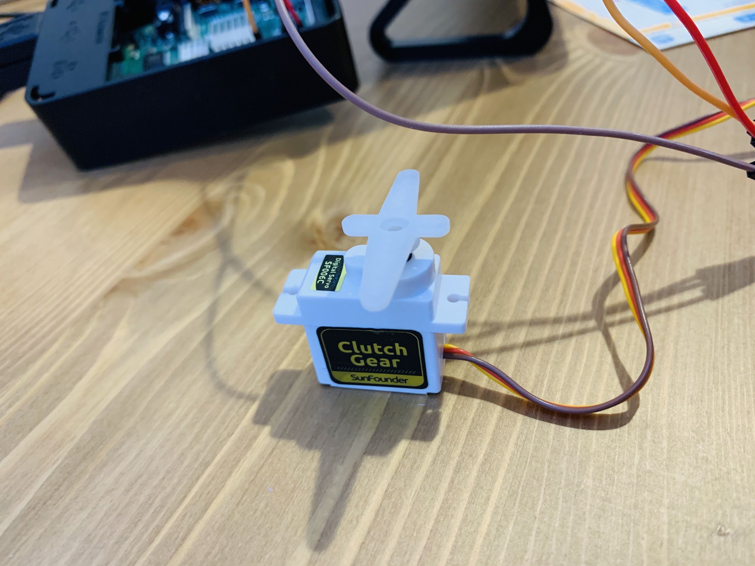 How to Control Servos Using Raspberry Pi - Instructables