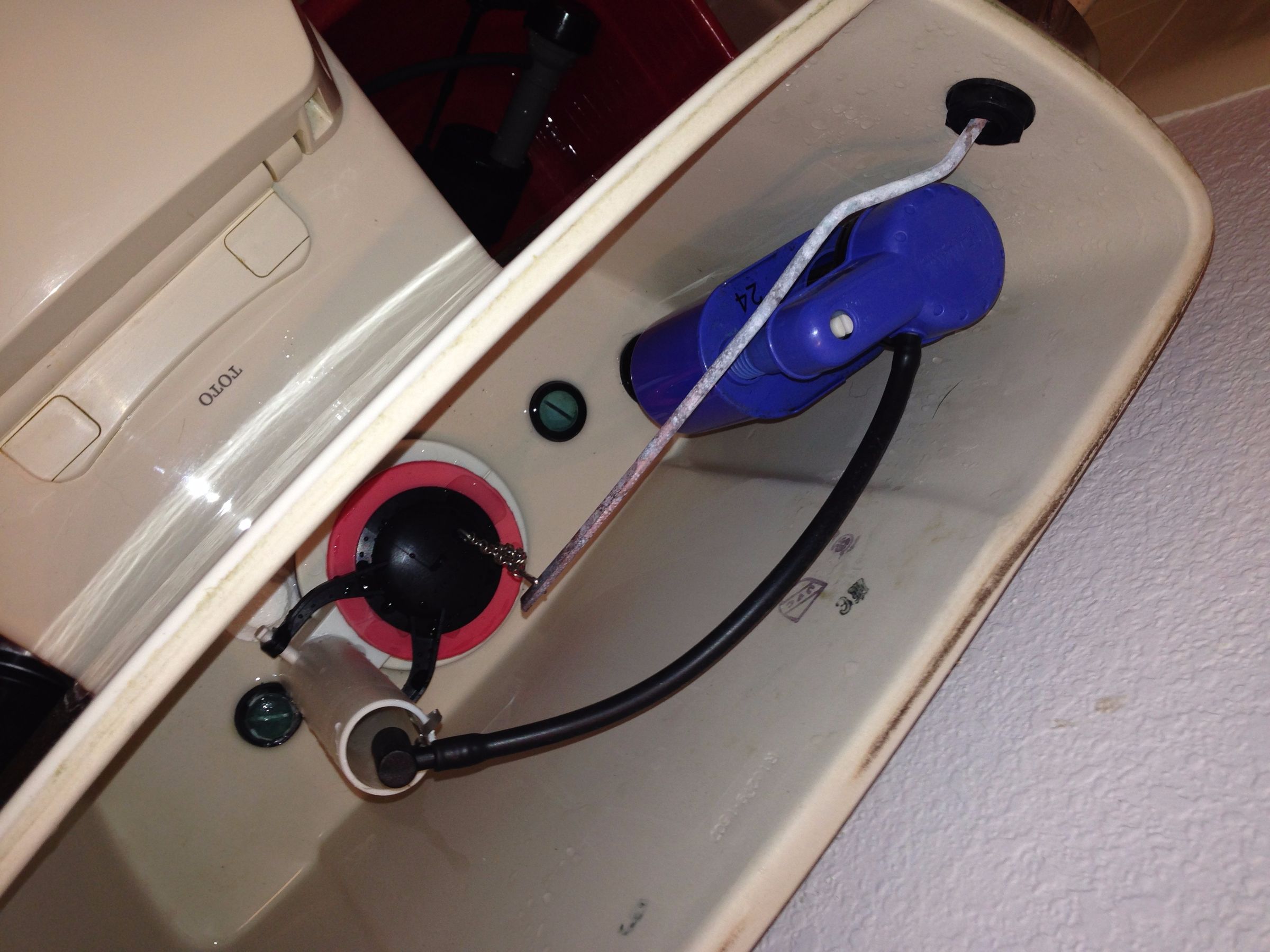 How to Replace the Fill Valve on a Toilet : 8 Steps (with Pictures ...