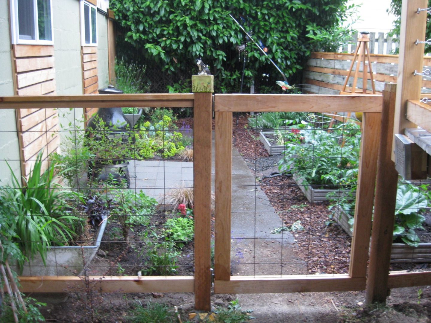 Hardwood Fence Recycled Materials Half Recycled Fence Strategy : 7