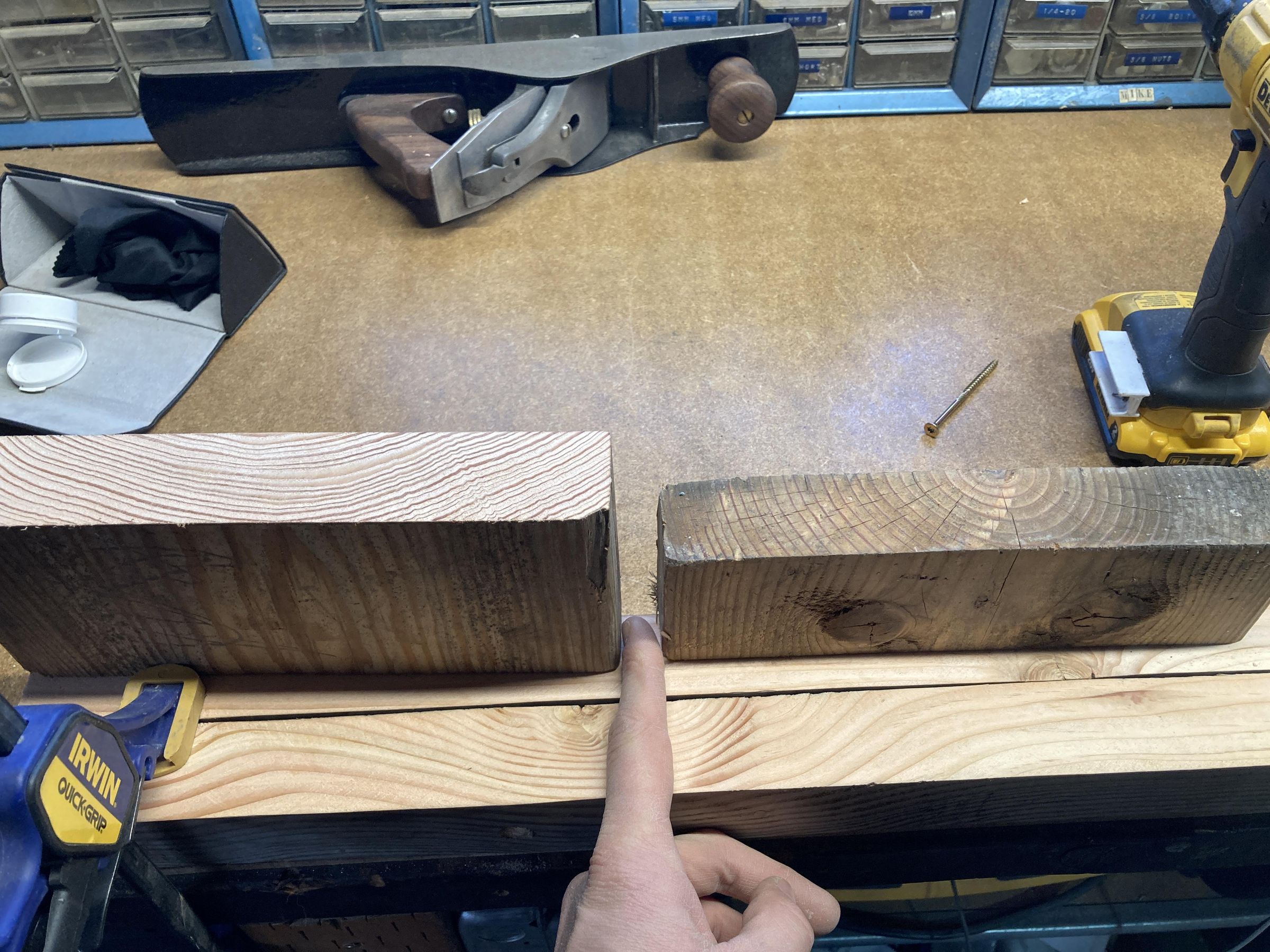 Reclaimed Wood and Structural Pipe Full Wall Bookshelves : 17 Steps ...