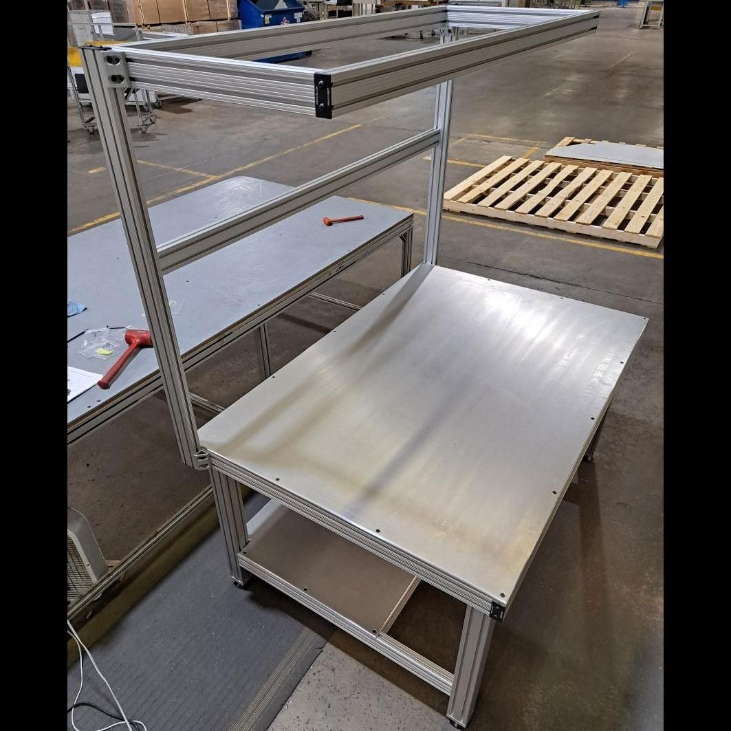 How to Build a T-Slot Aluminum Workstation Desk With a Light and ...