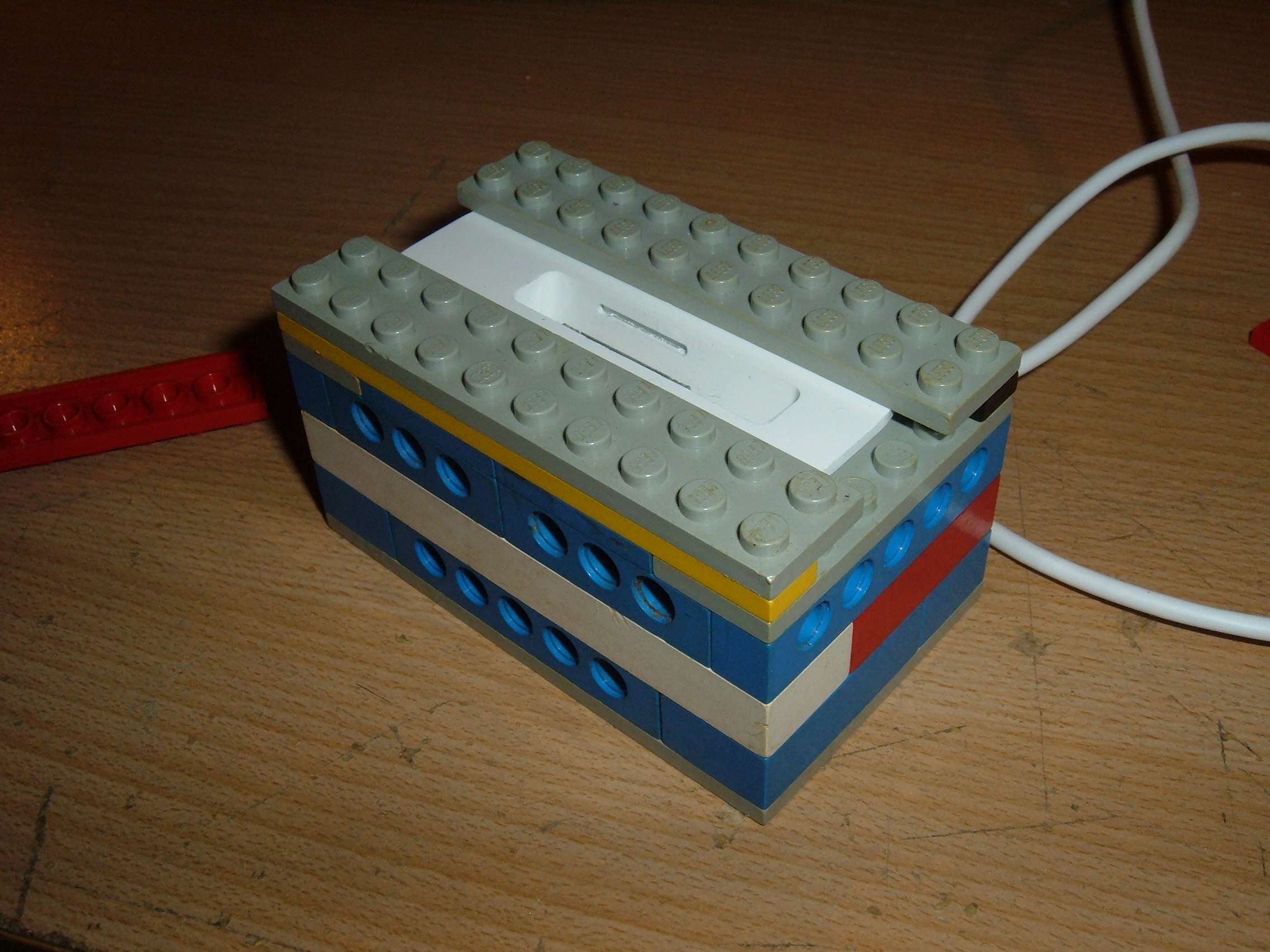 Lego IPod Nano Dock : 3 Steps - Instructables