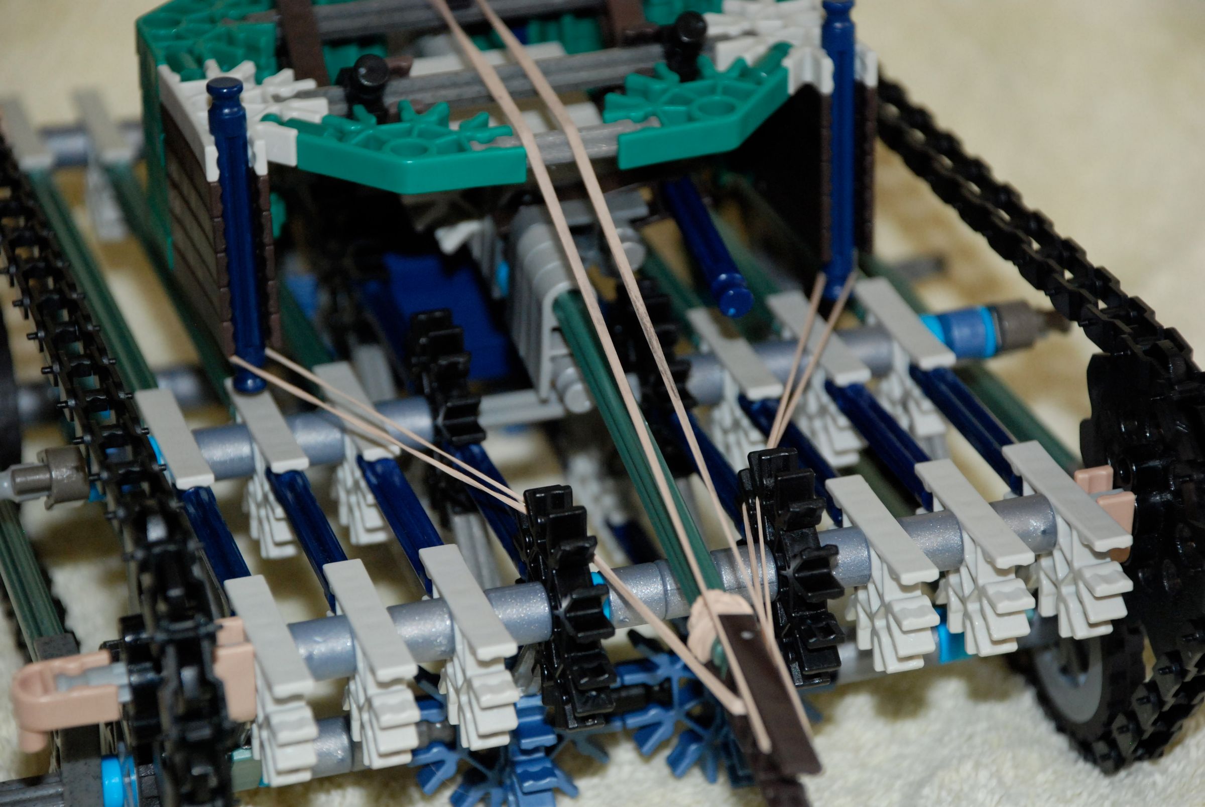 How to Build a K'nex Tank : 10 Steps - Instructables