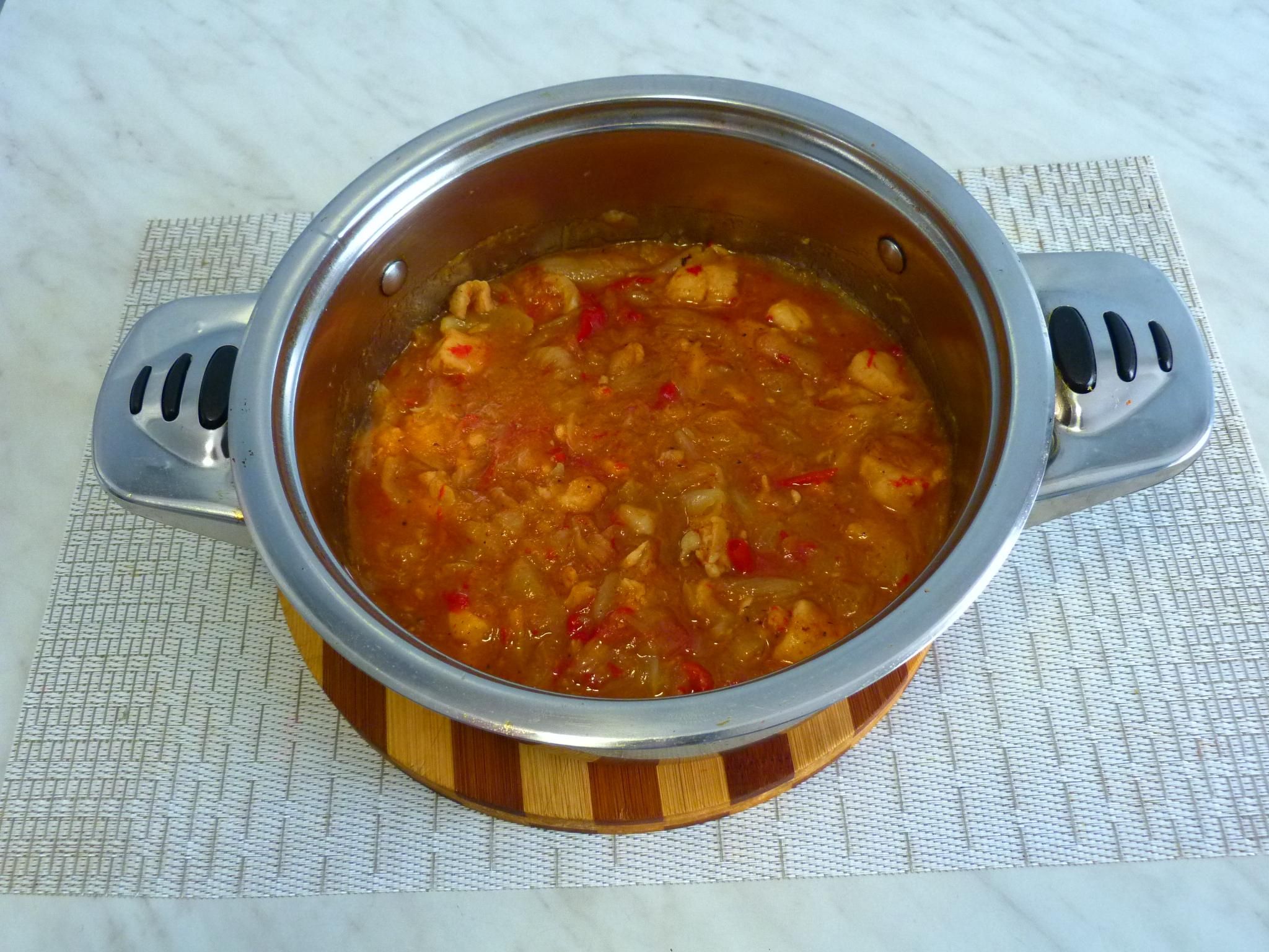 Traditional Cooking: Yellow Onion With Chicken Dish : 6 Steps ...