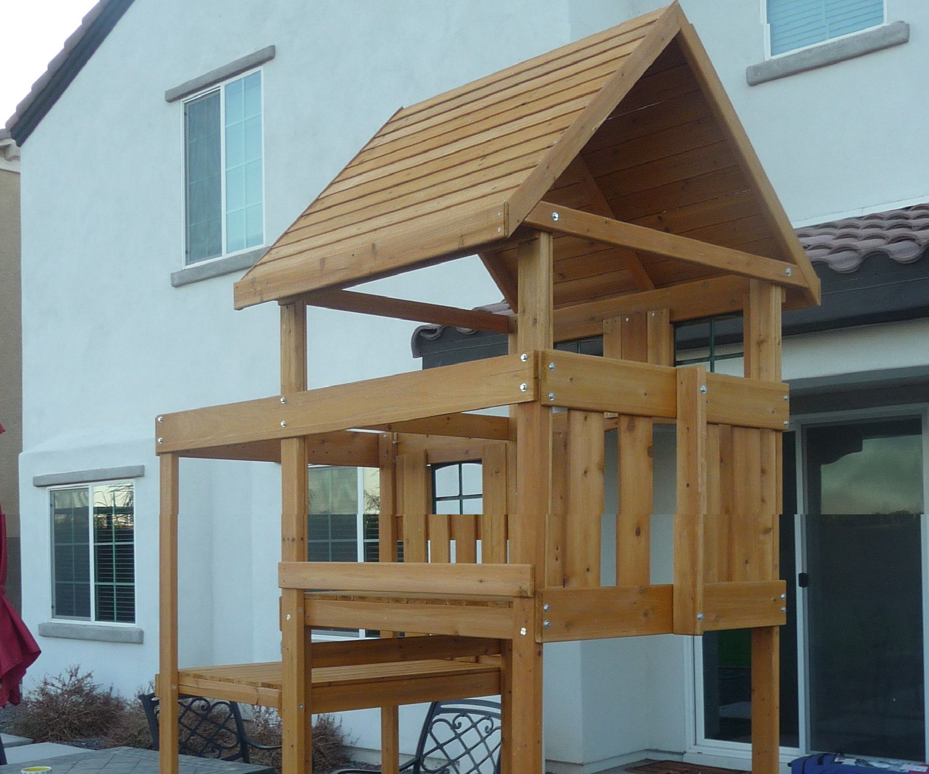 Placing the Roof on a Backyard Play Set, Solo! : 3 Steps (with Pictures ...