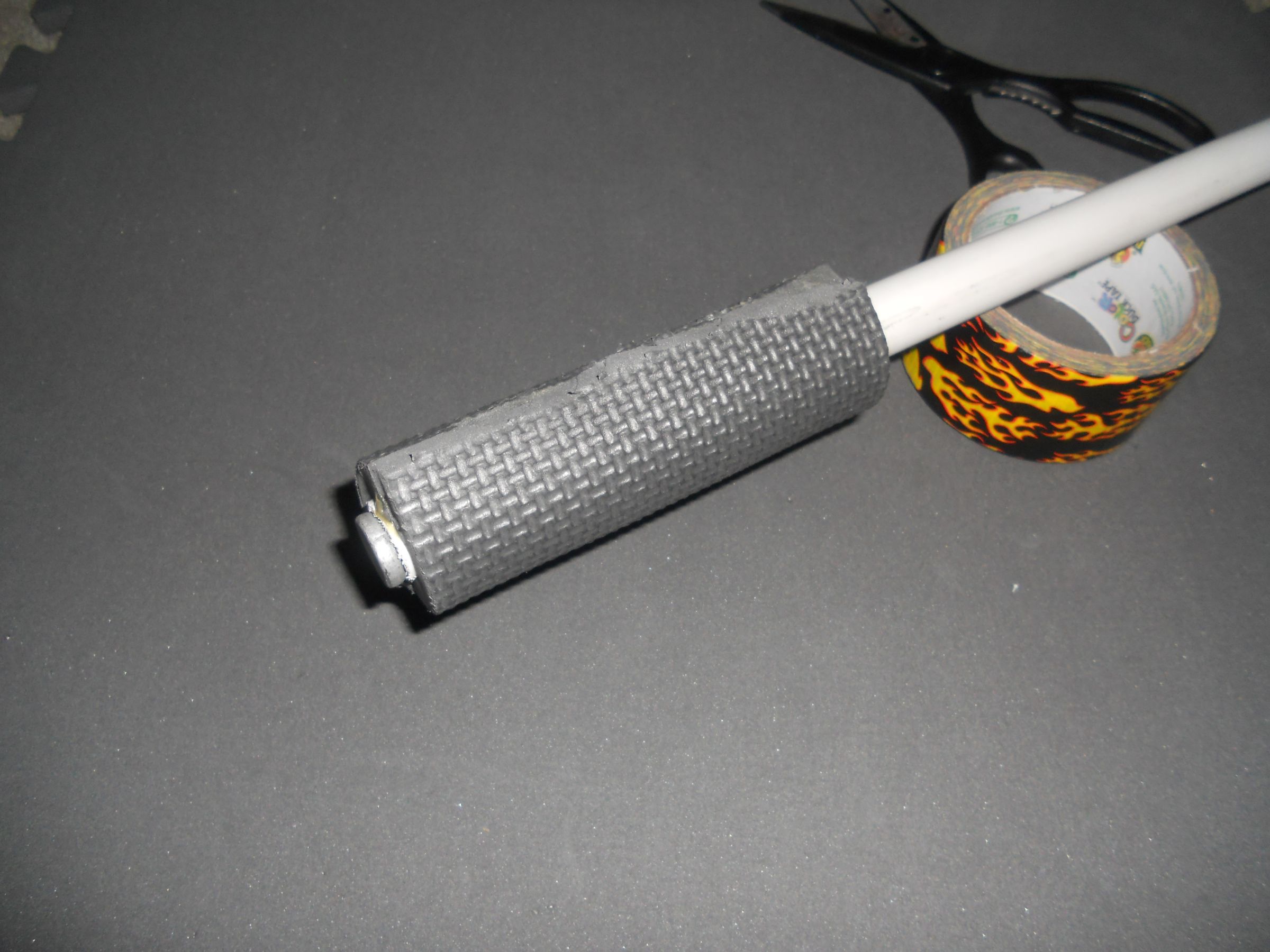 Practice Fire / Contact Staff - Cheap and Easy : 6 Steps - Instructables