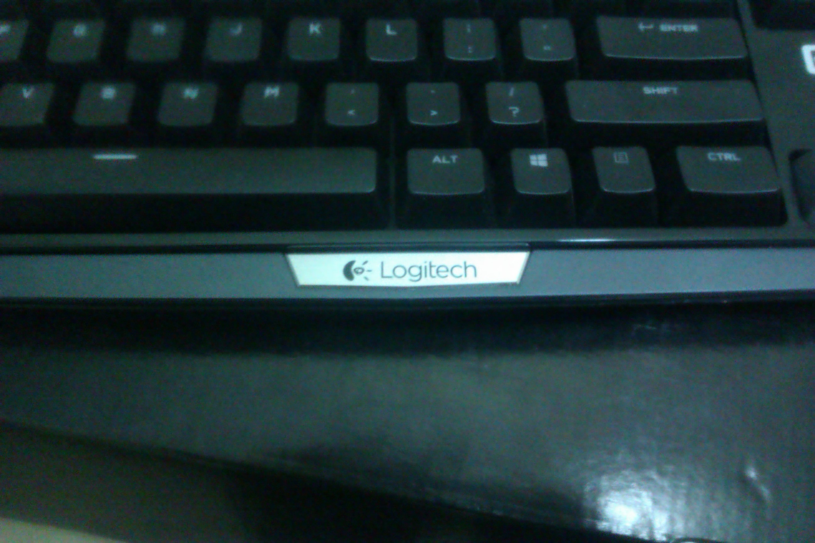 How to Open a Logitech G710+ Mechanical Gaming Keyboard & Modify : 4 ...